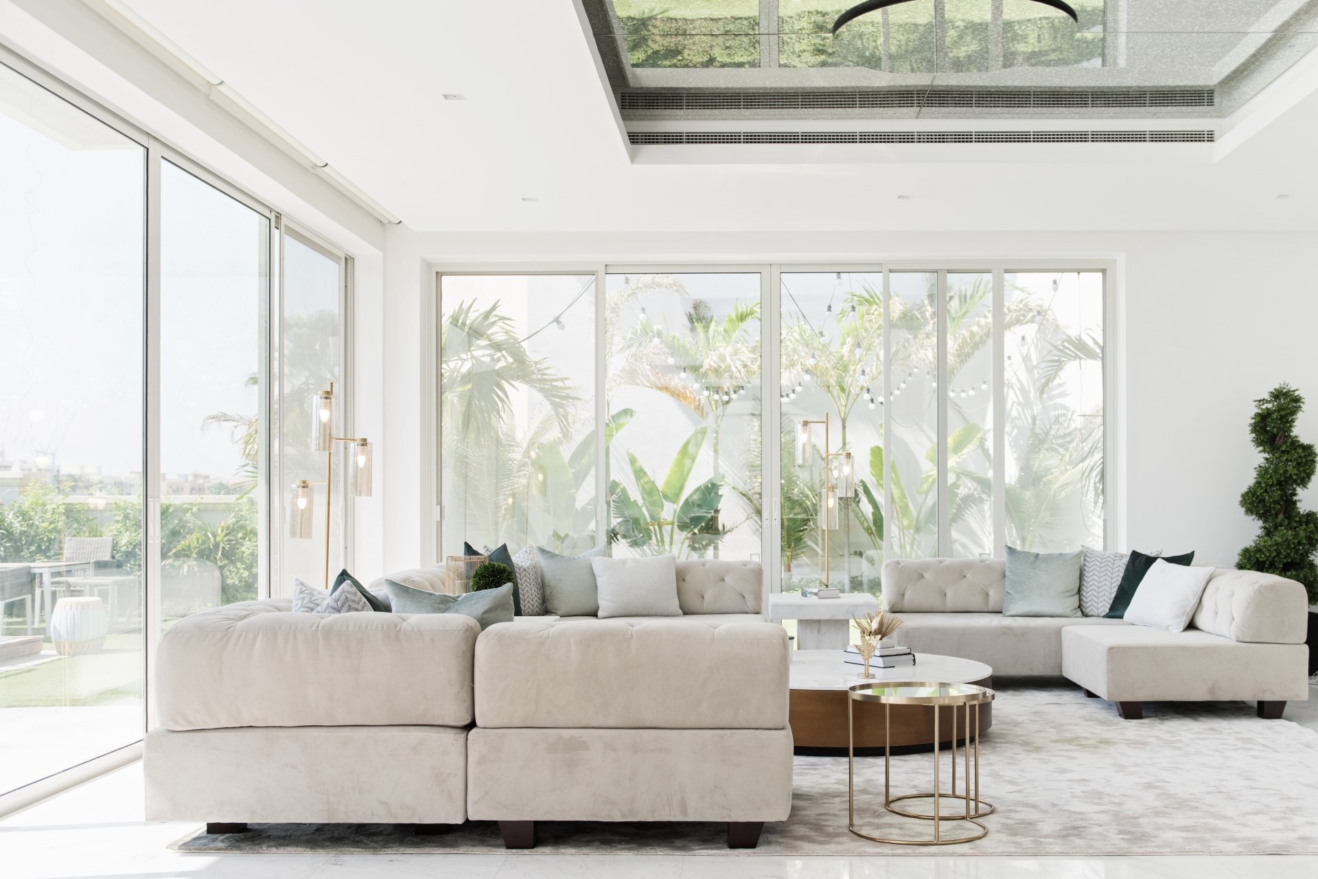 Download Sofa Furniture Living Room Man Made Room 4k Ultra HD Wallpaper ...