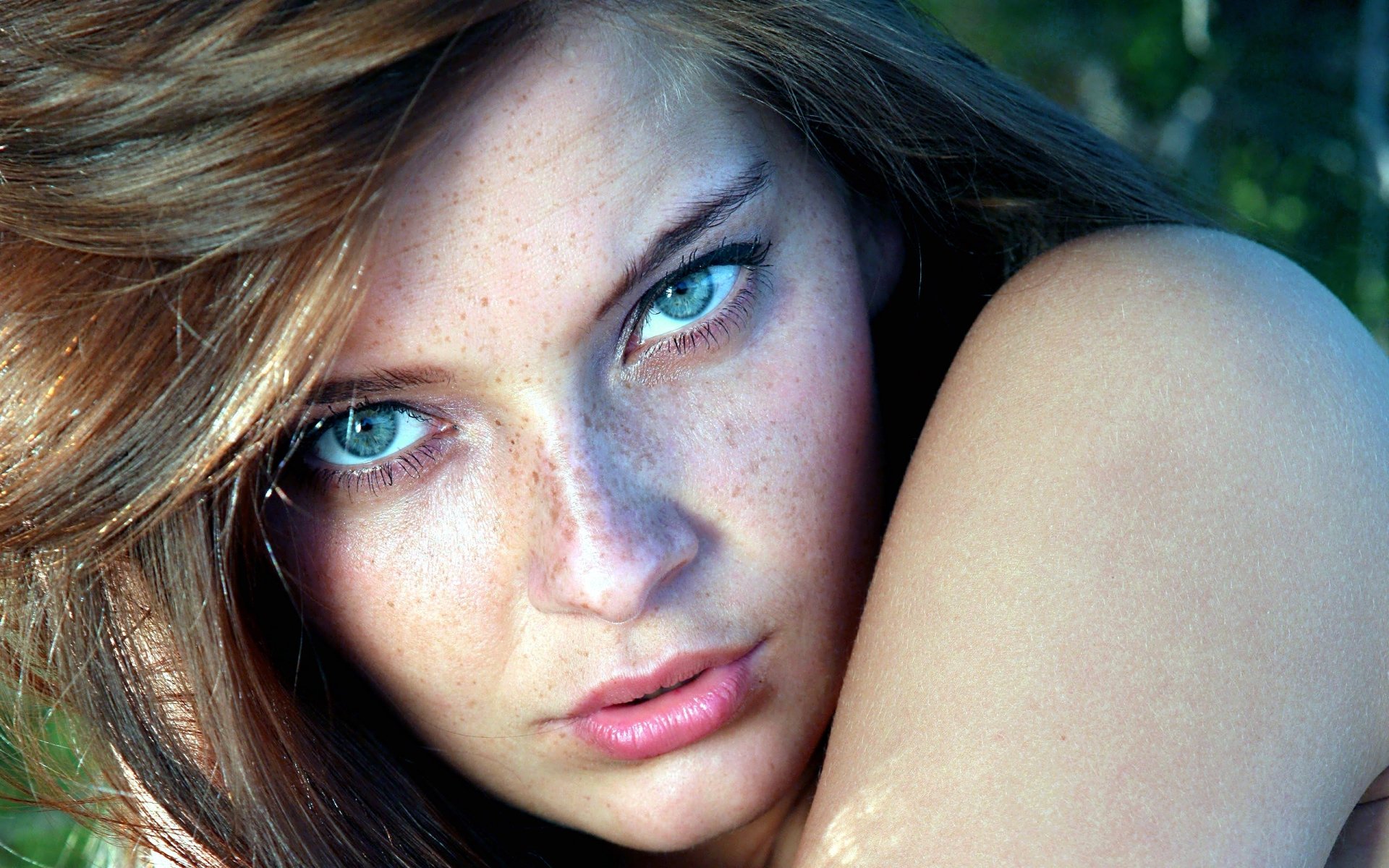 Download Stare Brunette Freckles Blue Eyes Model Woman Face HD Wallpaper