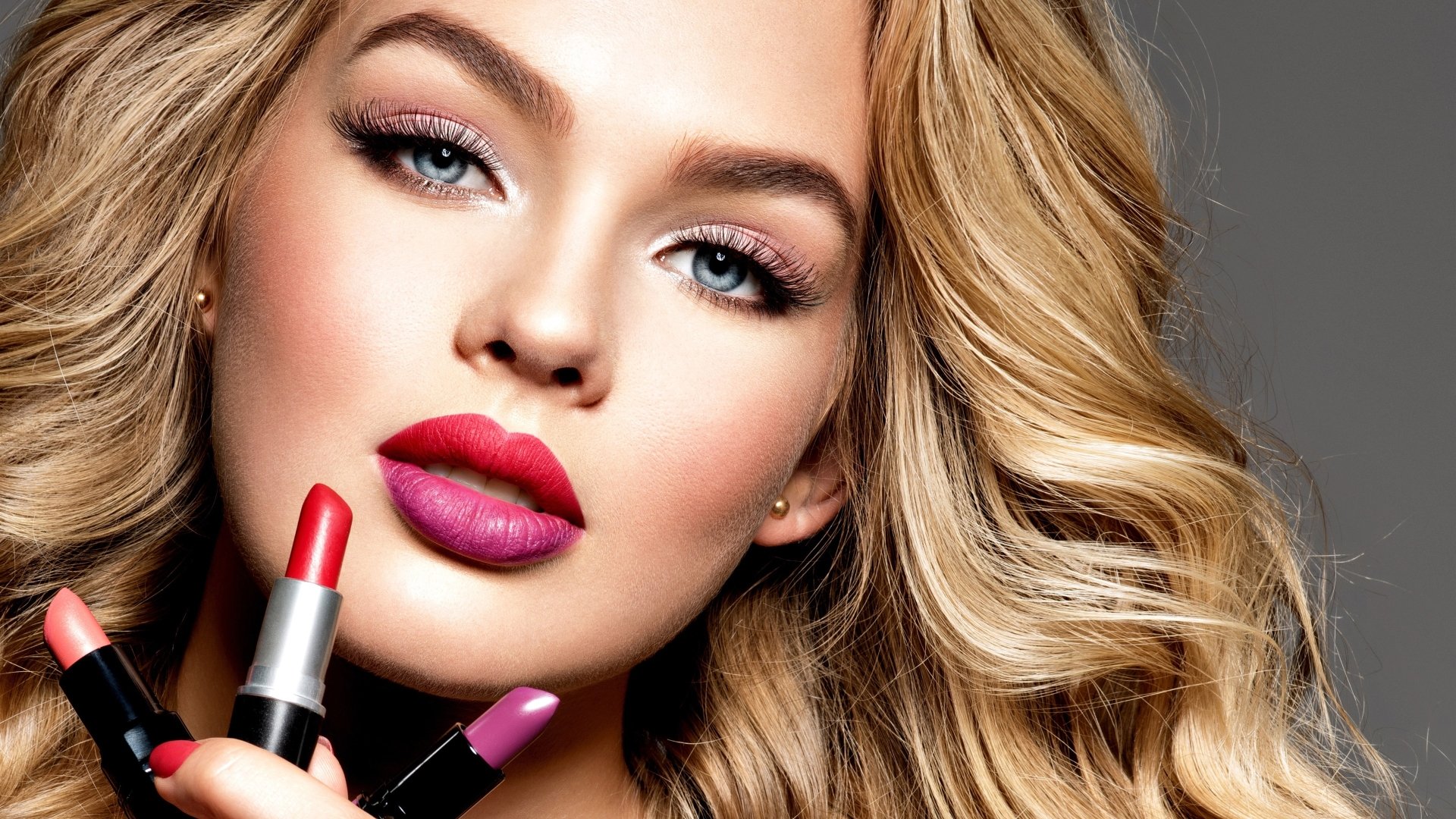 Download Blonde Blue Eyes Lipstick Woman Face 4k Ultra HD Wallpaper