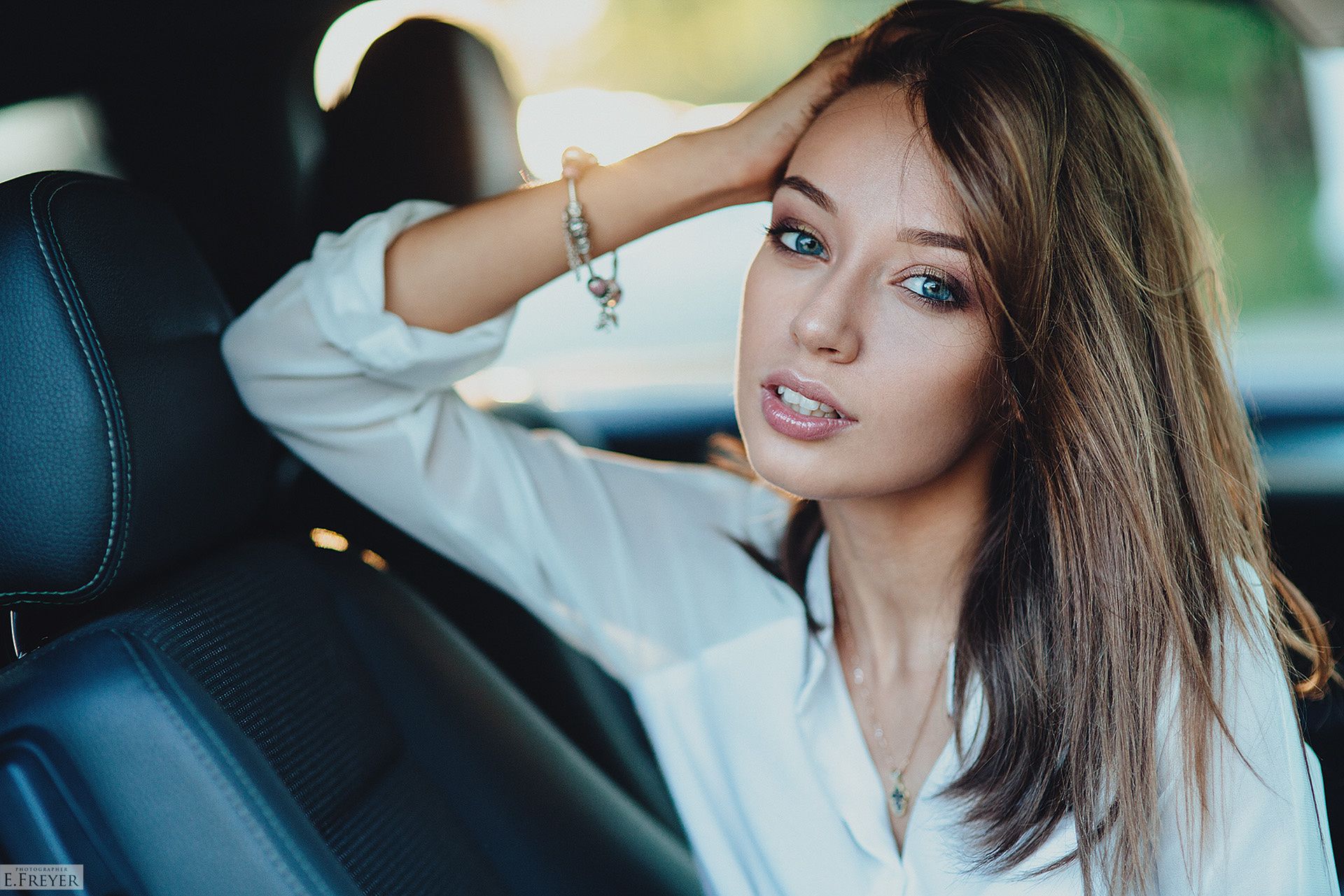 Download Blue Eyes Brunette Woman Model Hd Wallpaper By Evgeny Freyer