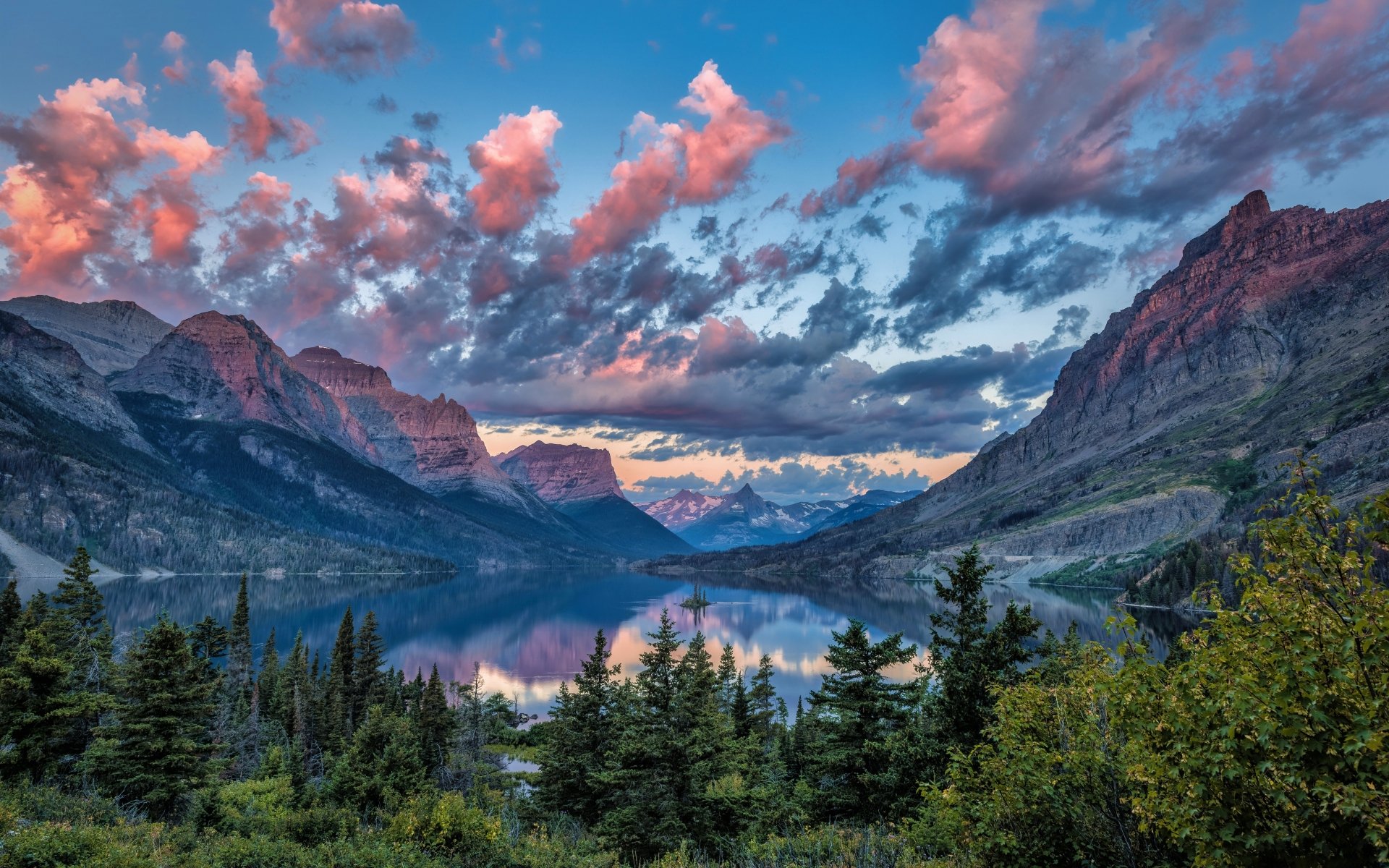 Saint Mary Lake Sunset Over Montana Mountains 4K Ultra HD Nature