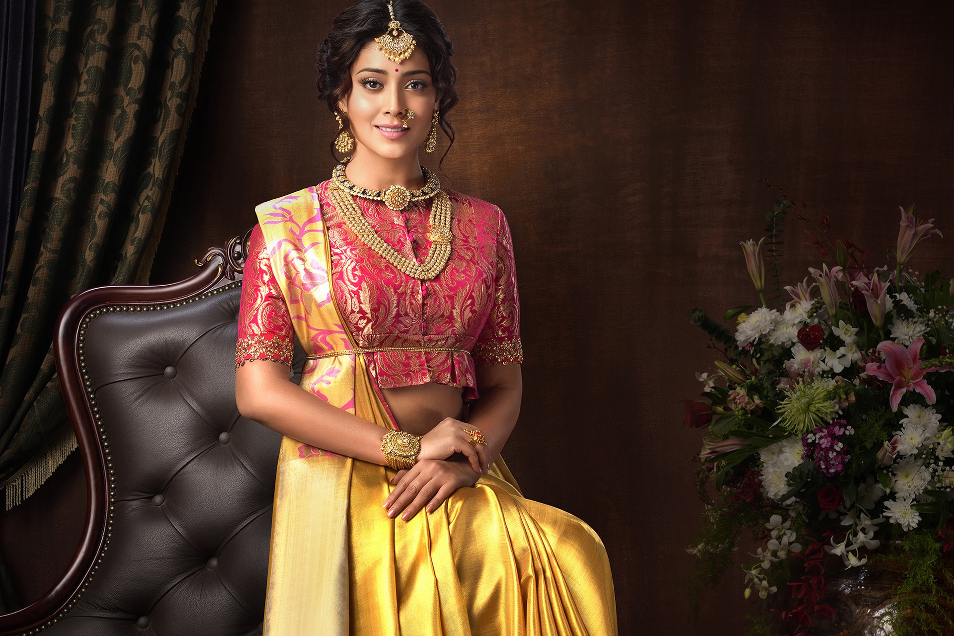 Elegant Shriya Saran in Traditional Saree with Stunning Jewelry – HD ...
