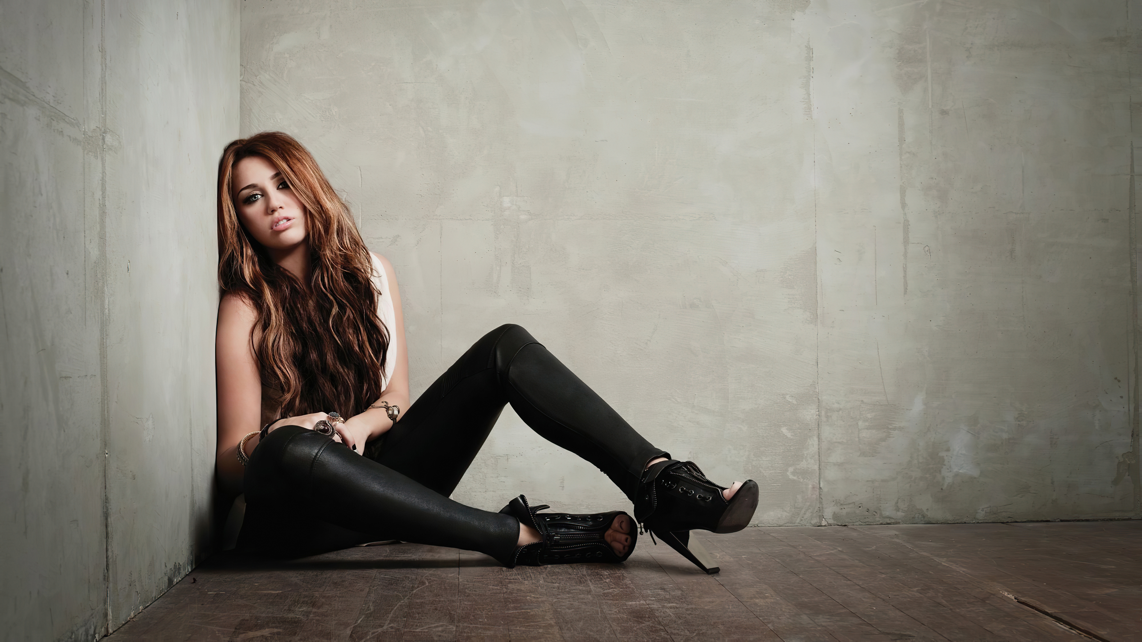 Download Music Miley Cyrus 4k Ultra HD Wallpaper