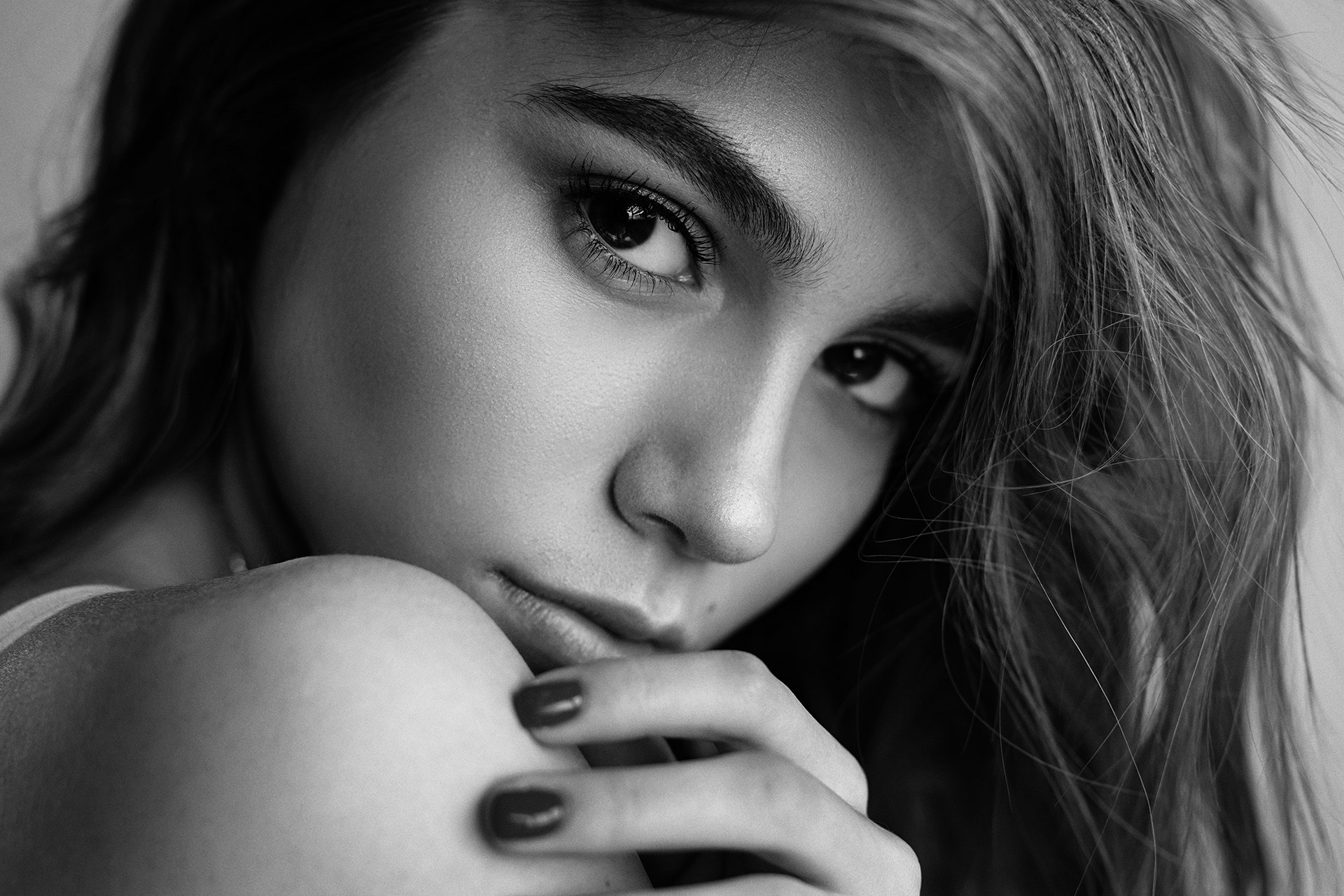 Download Black & White Woman Face HD Wallpaper by Sergey Vostrikov