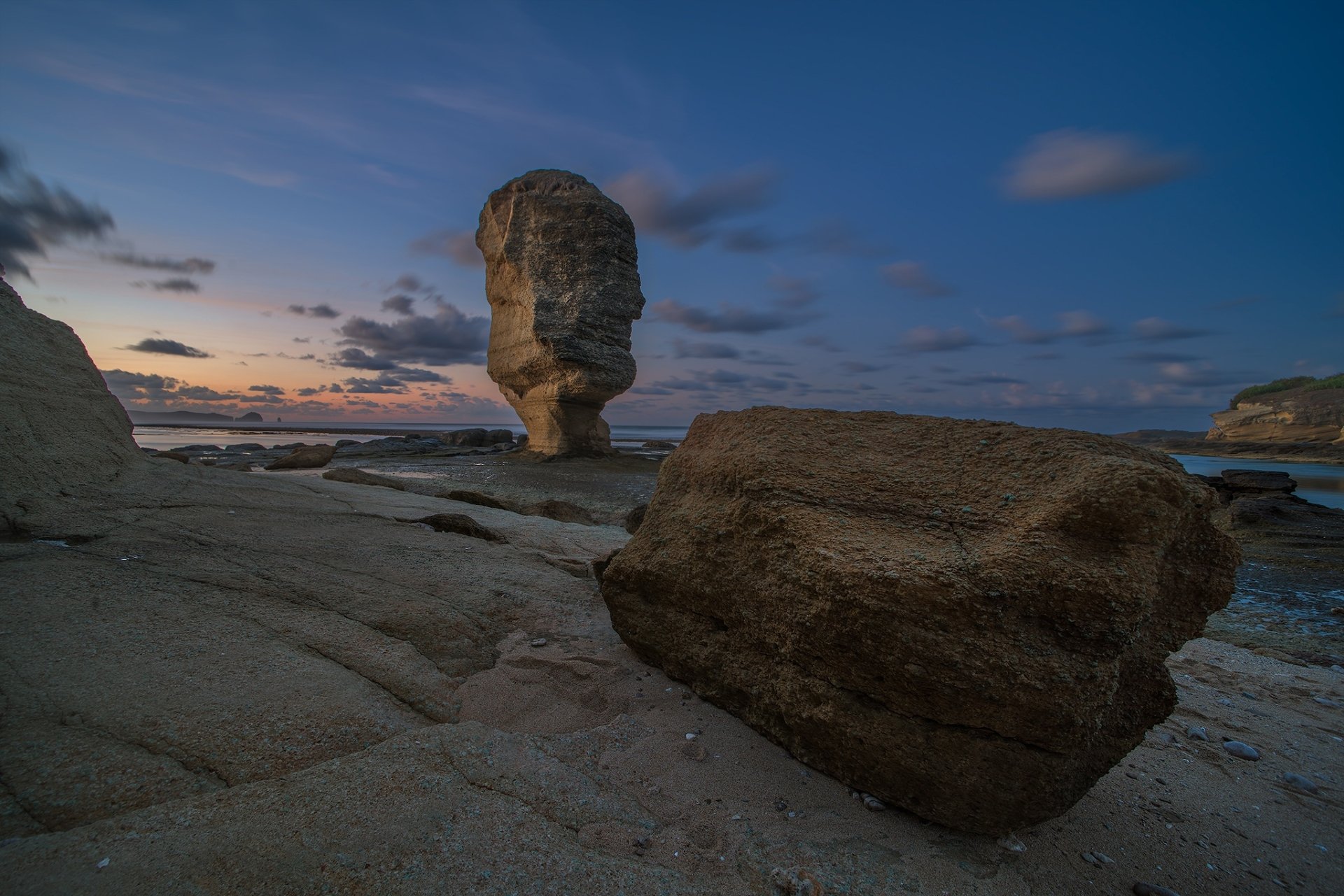 Download Nature Rock HD Wallpaper