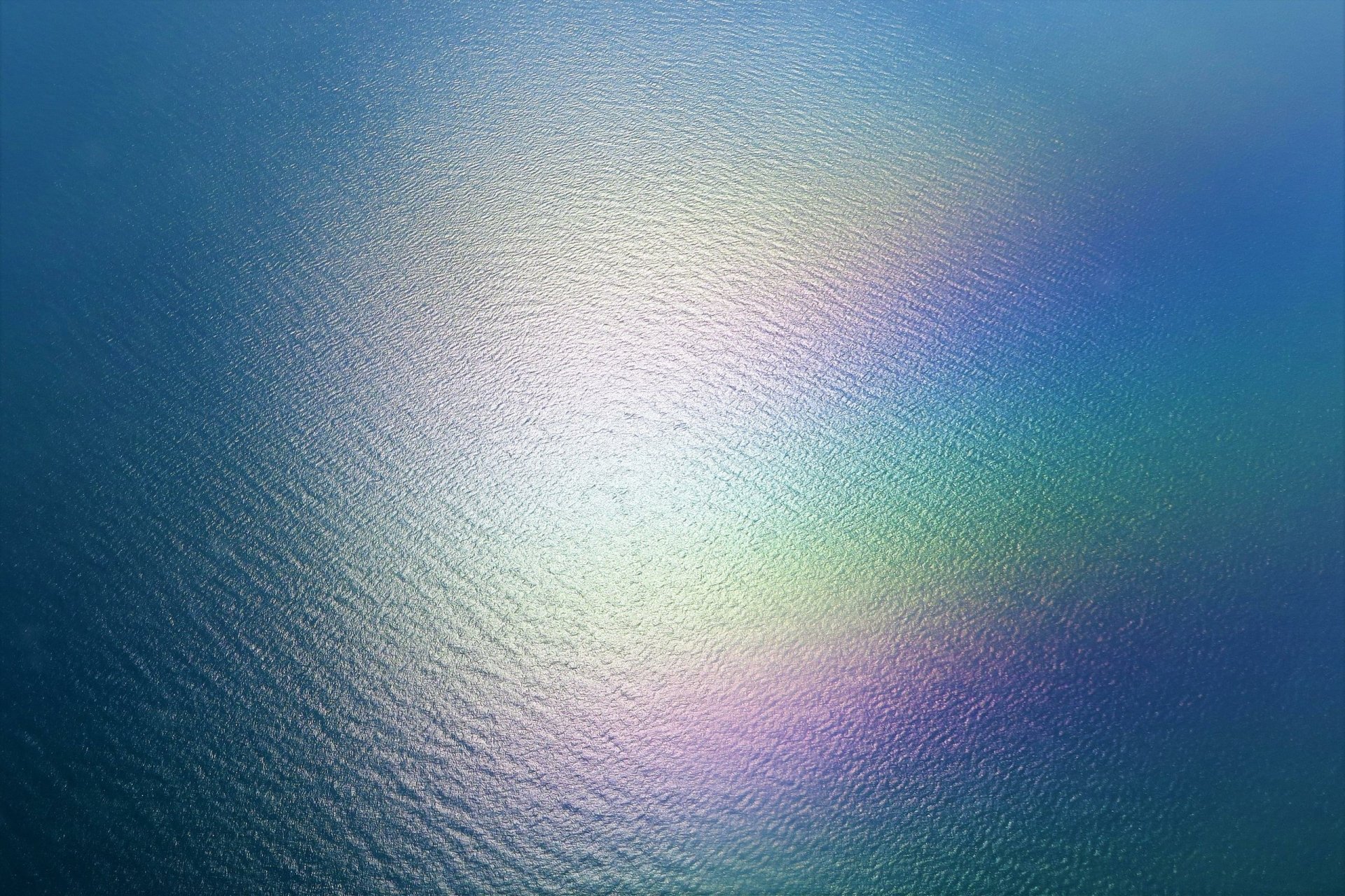 Radiant Ocean Waves: Abstract Water Texture HD Wallpaper by Konevi