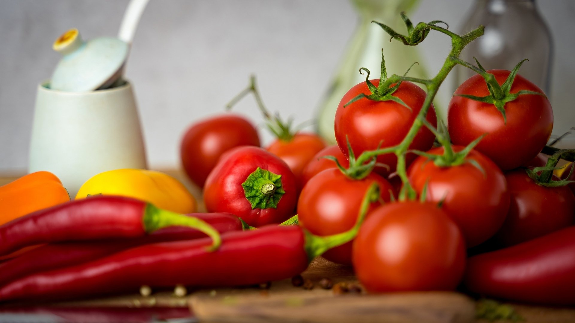 Download Tomato Vegetable Pepper Food 4k Ultra HD Wallpaper