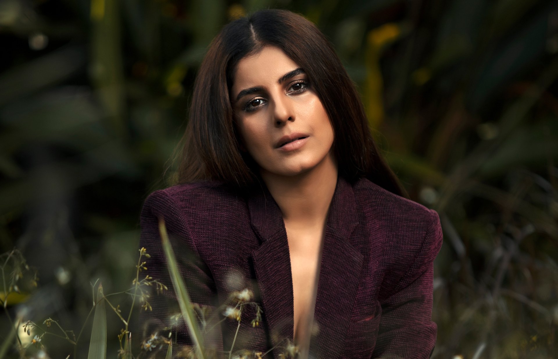 Download Brown Eyes Bollywood Actress Indian Brunette Woman Isha Talwar ...