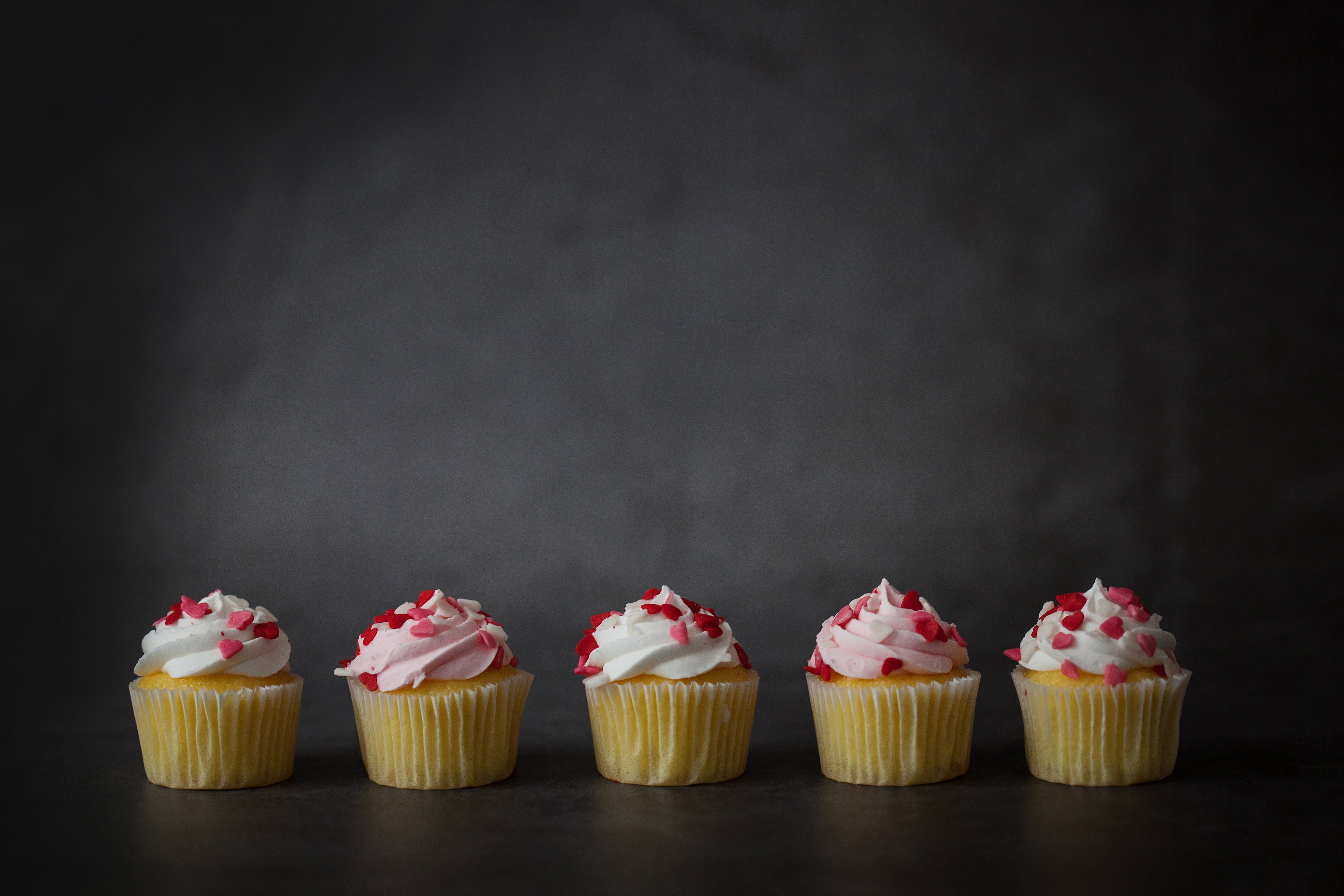 Download Food Cupcake 4k Ultra HD Wallpaper