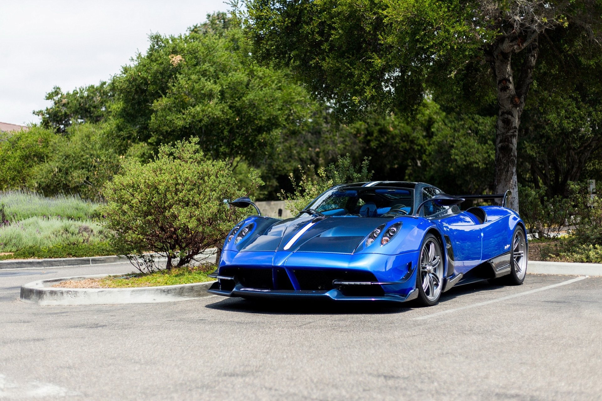 Download Supercar Car Pagani Vehicle Pagani Huayra HD Wallpaper