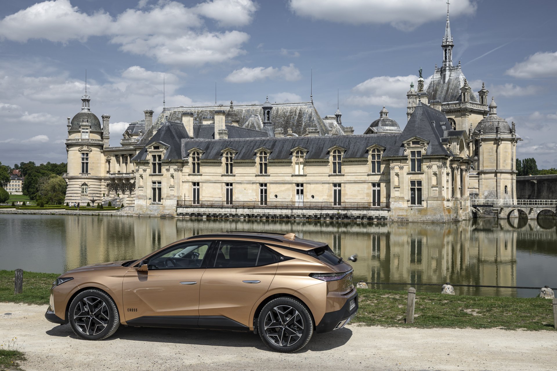 Download SUV DS 4 Cross Vehicle DS 4 4k Ultra HD Wallpaper