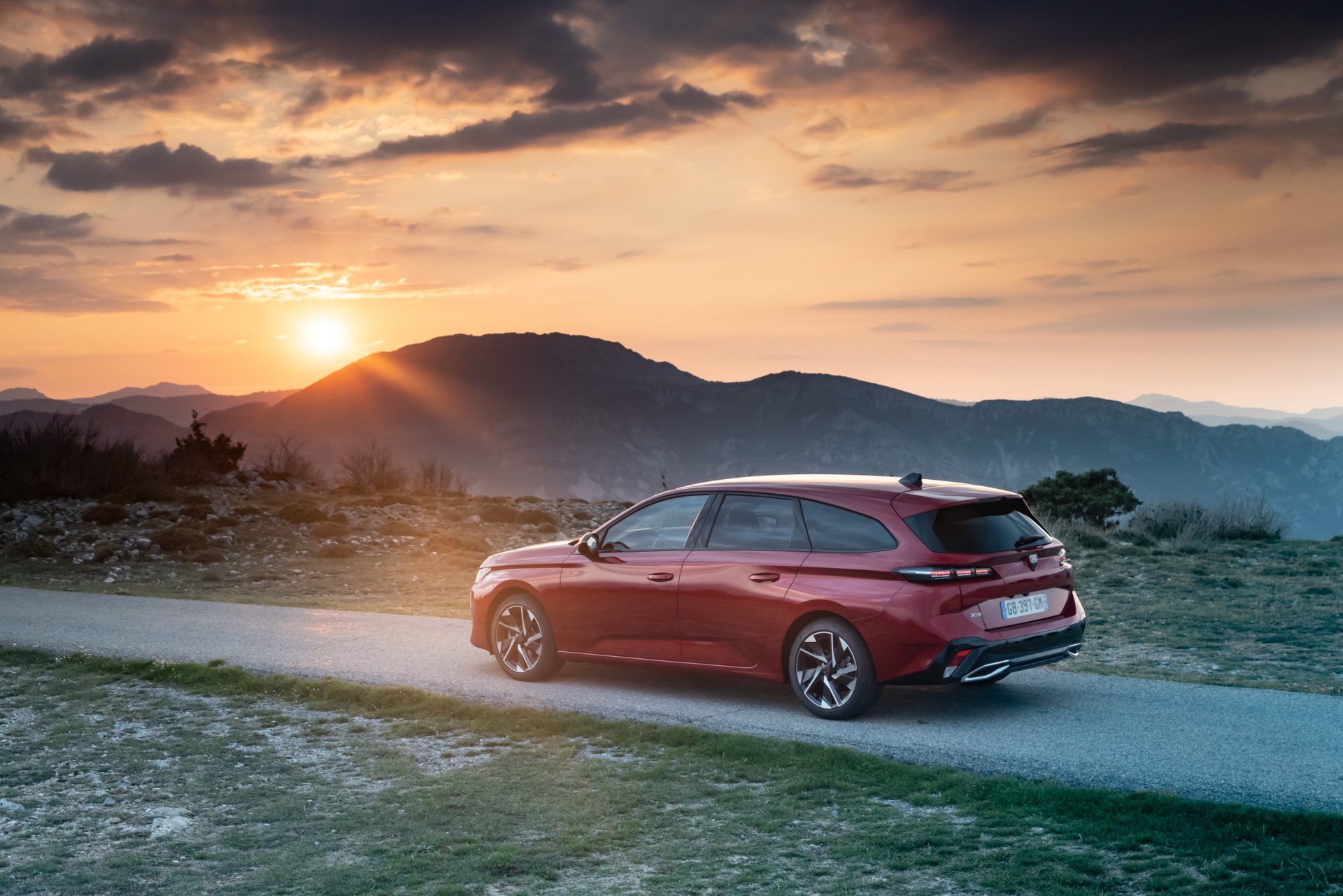 Download Peugeot 308 SW GT Vehicle Peugeot 308 SW HD Wallpaper