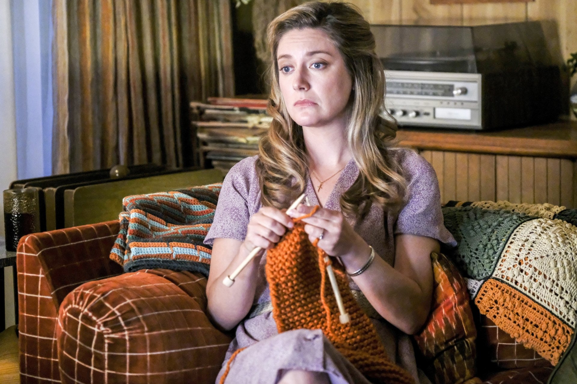 Download Mary Cooper Zoe Perry TV Show Young Sheldon HD Wallpaper
