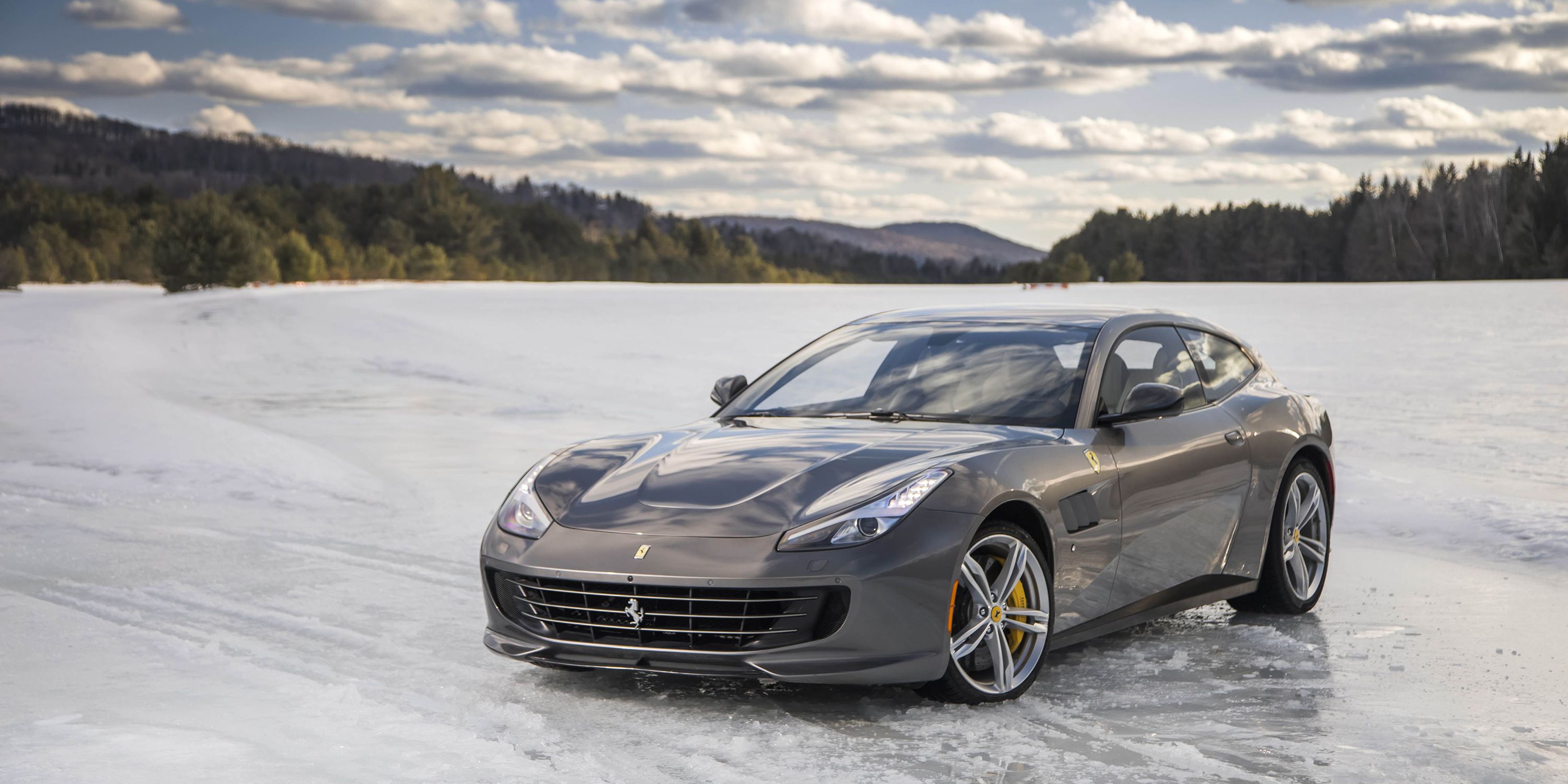 Fondo De Pantalla De Ferrari Ff Snow The Ferrari FF Designed By