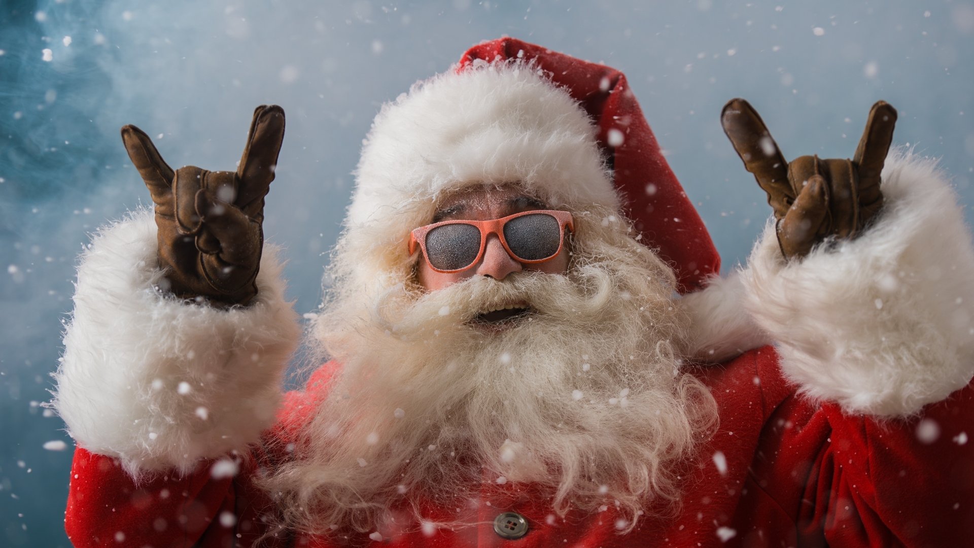 Download Sunglasses Beard Santa Holiday Christmas 4k Ultra HD Wallpaper
