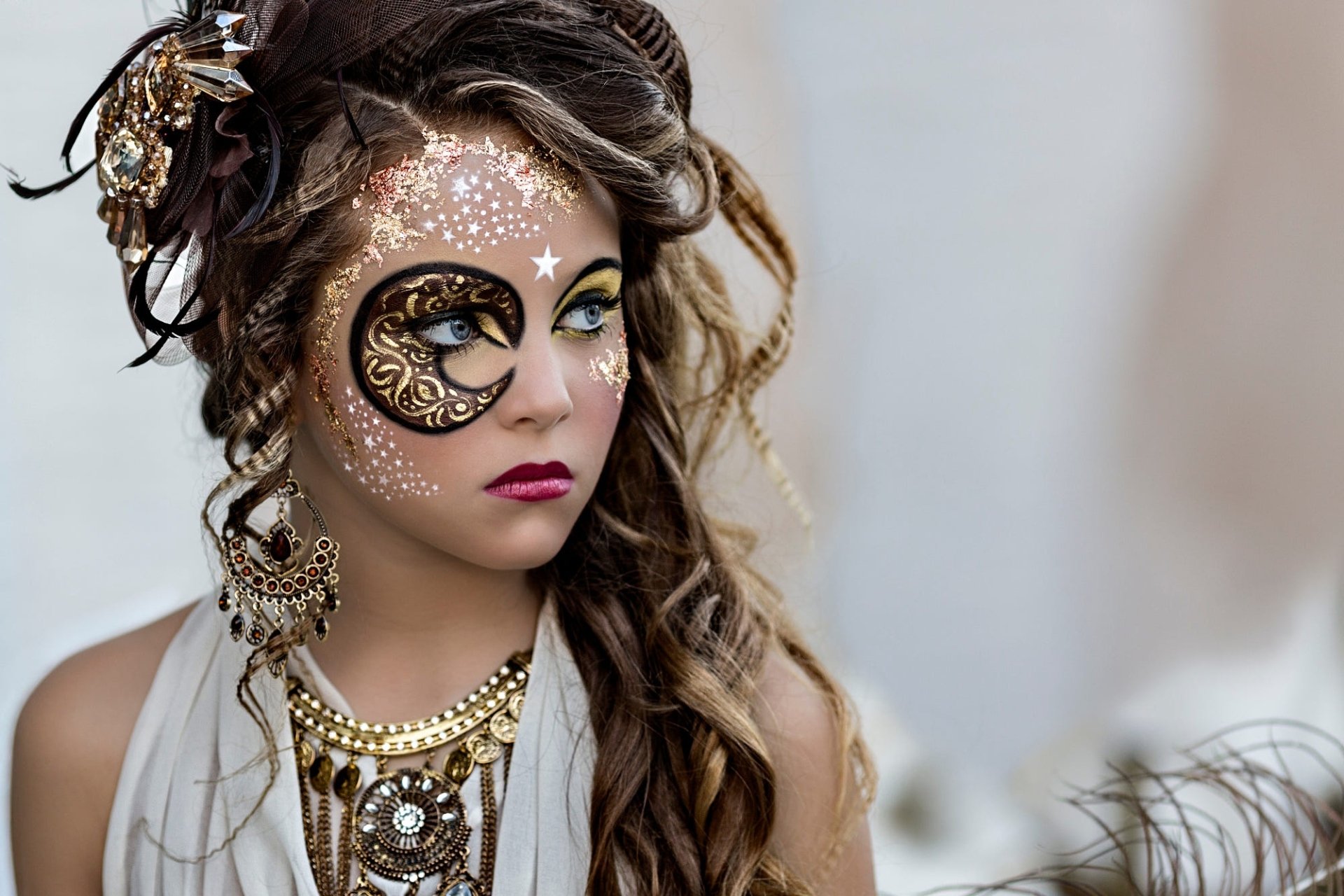 Gilded Carnival Muse — HD Photography Wallpaper | 2000x1333 | Wallpaper ...