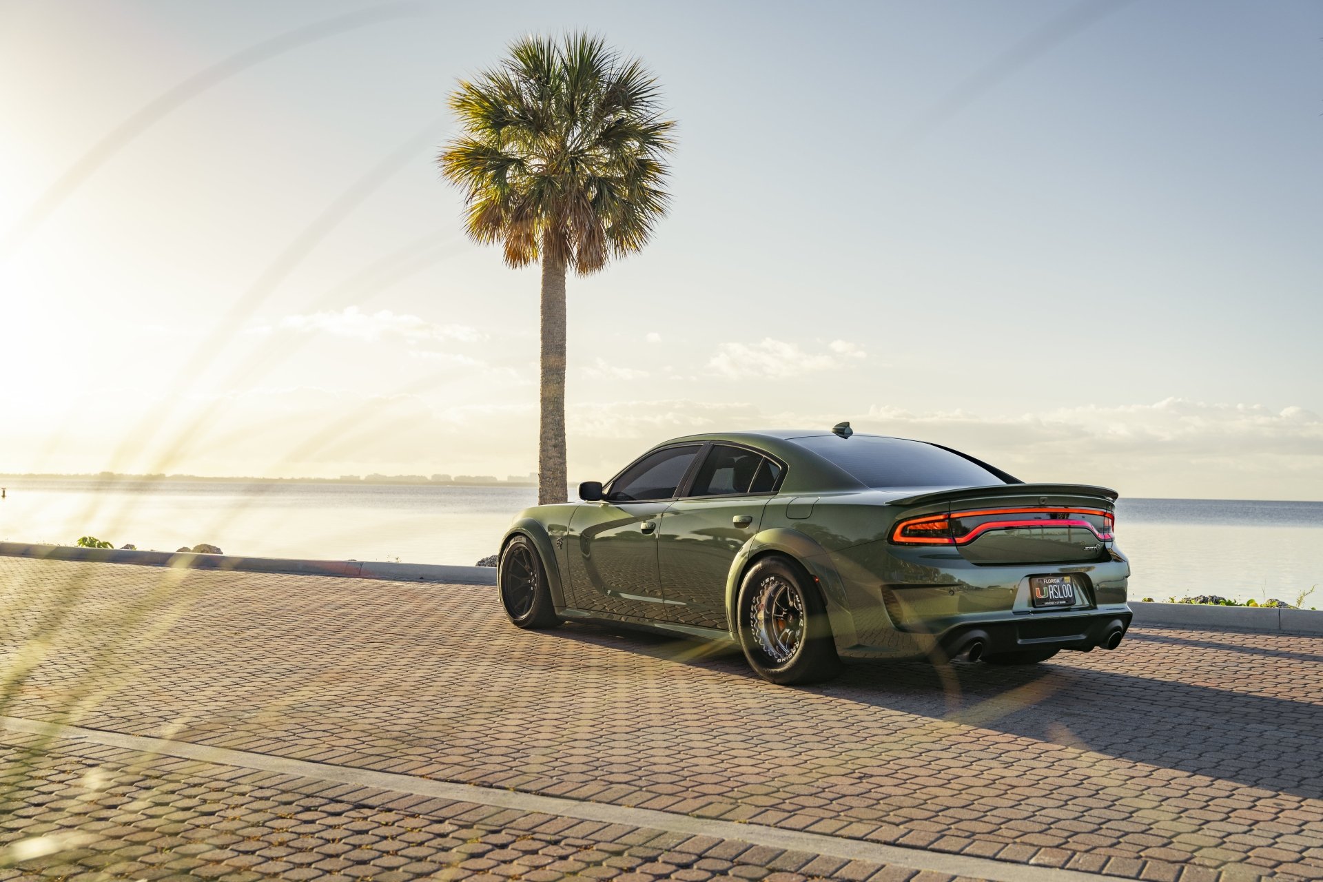 Dodge Charger SRT Hellcat - Desktop Wallpapers, Phone Wallpaper, PFP ...