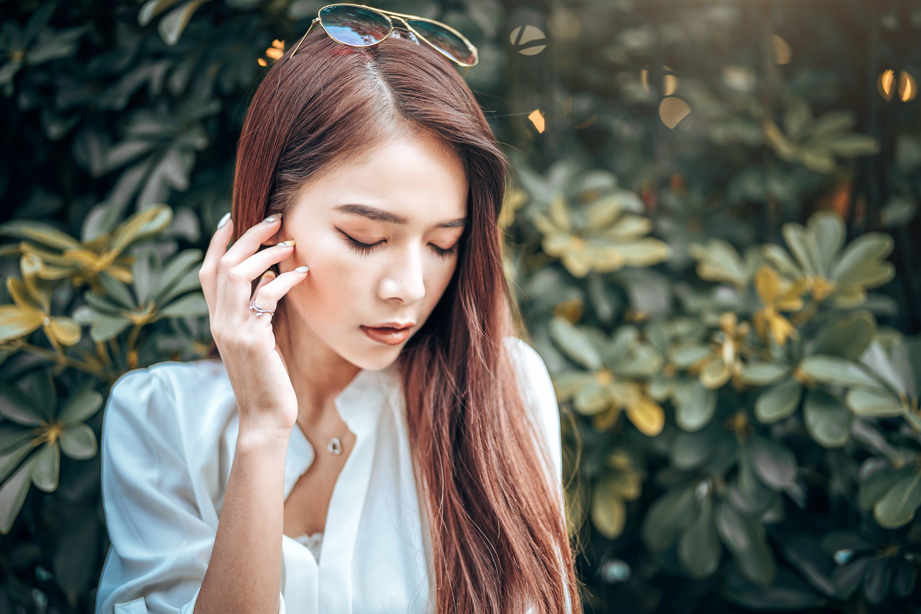 Download Woman Asian HD Wallpaper