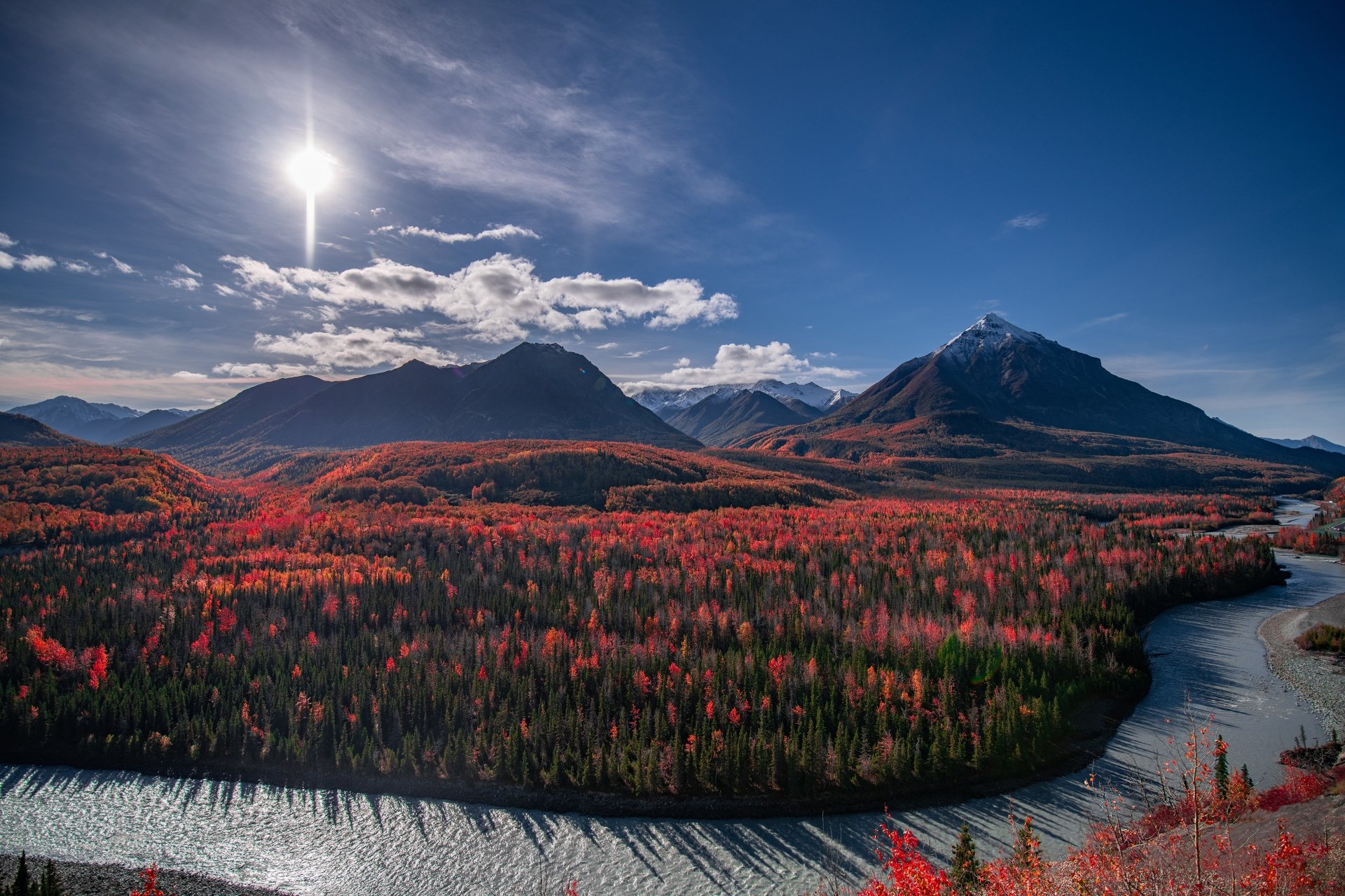 4K Ultra HD Scenic Nature Landscape: Vibrant Autumn Mountainscape