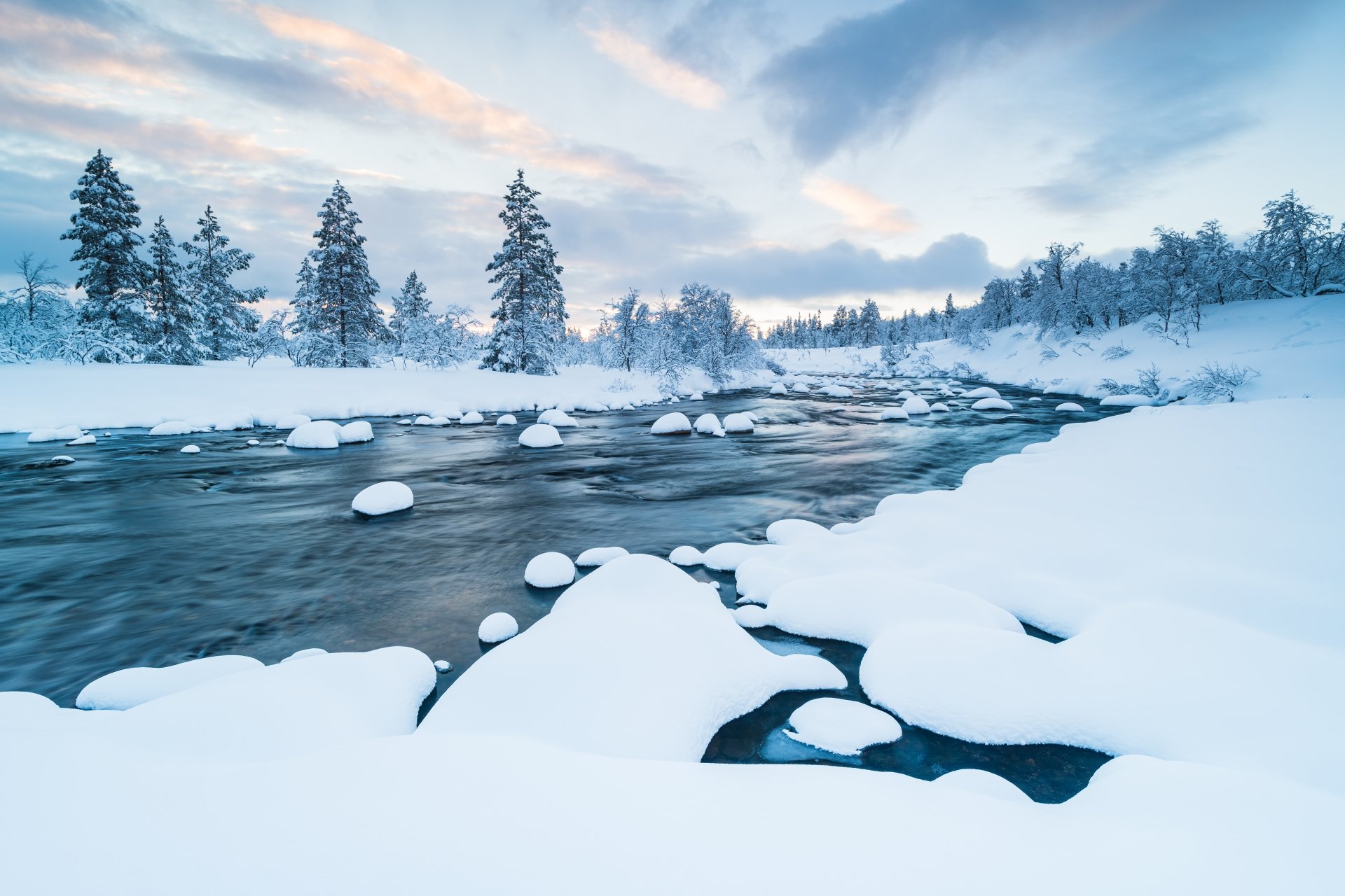 Winter River Serenity in 8K Ultra HD: A Snow-Covered Nature Escape