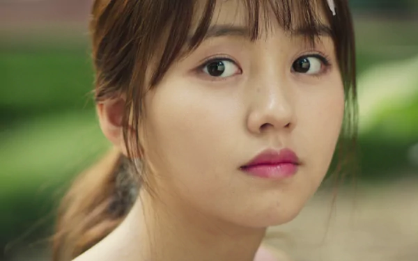 Kim So-hyun Wallpapers