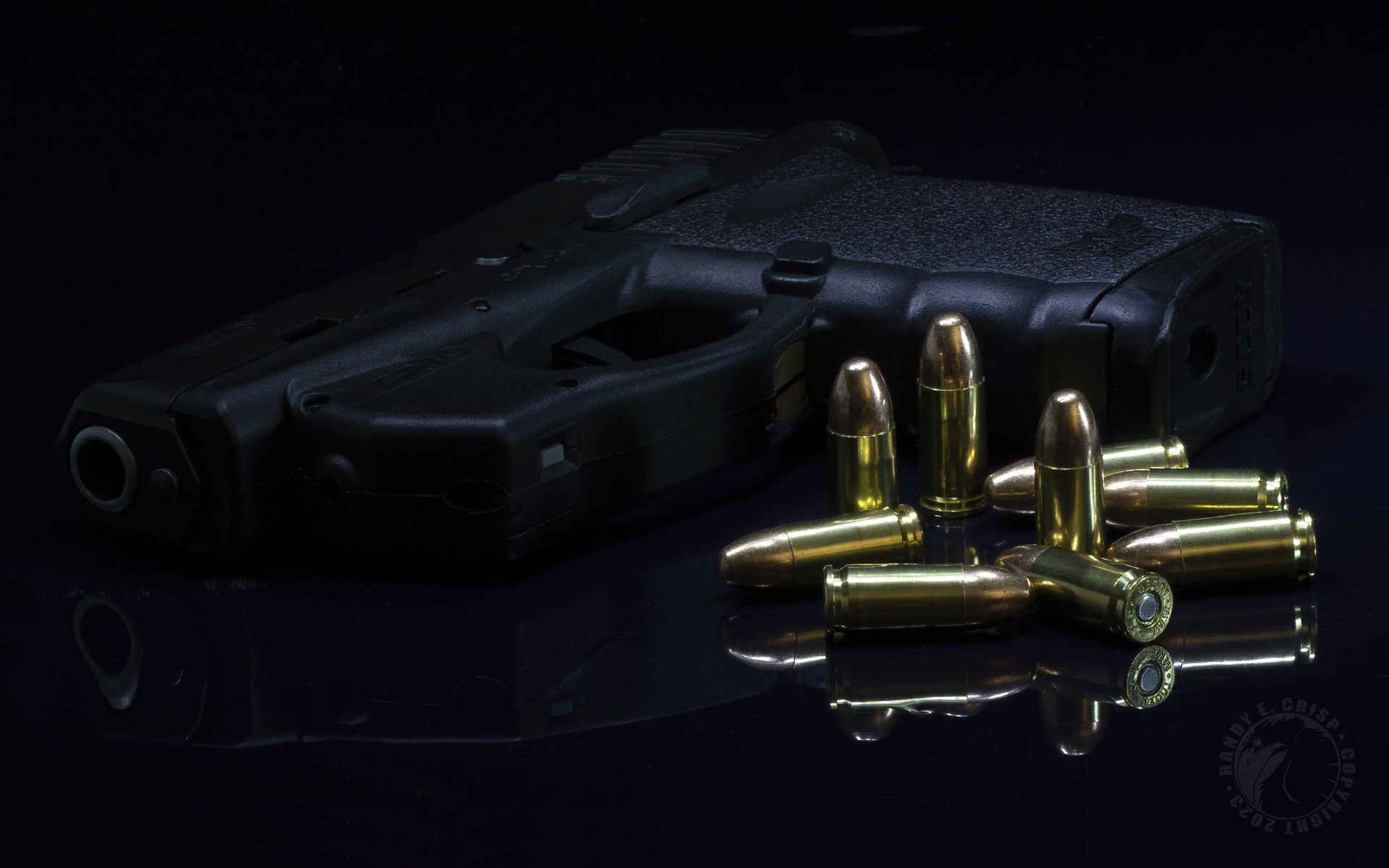 Download Gun HD Wallpaper