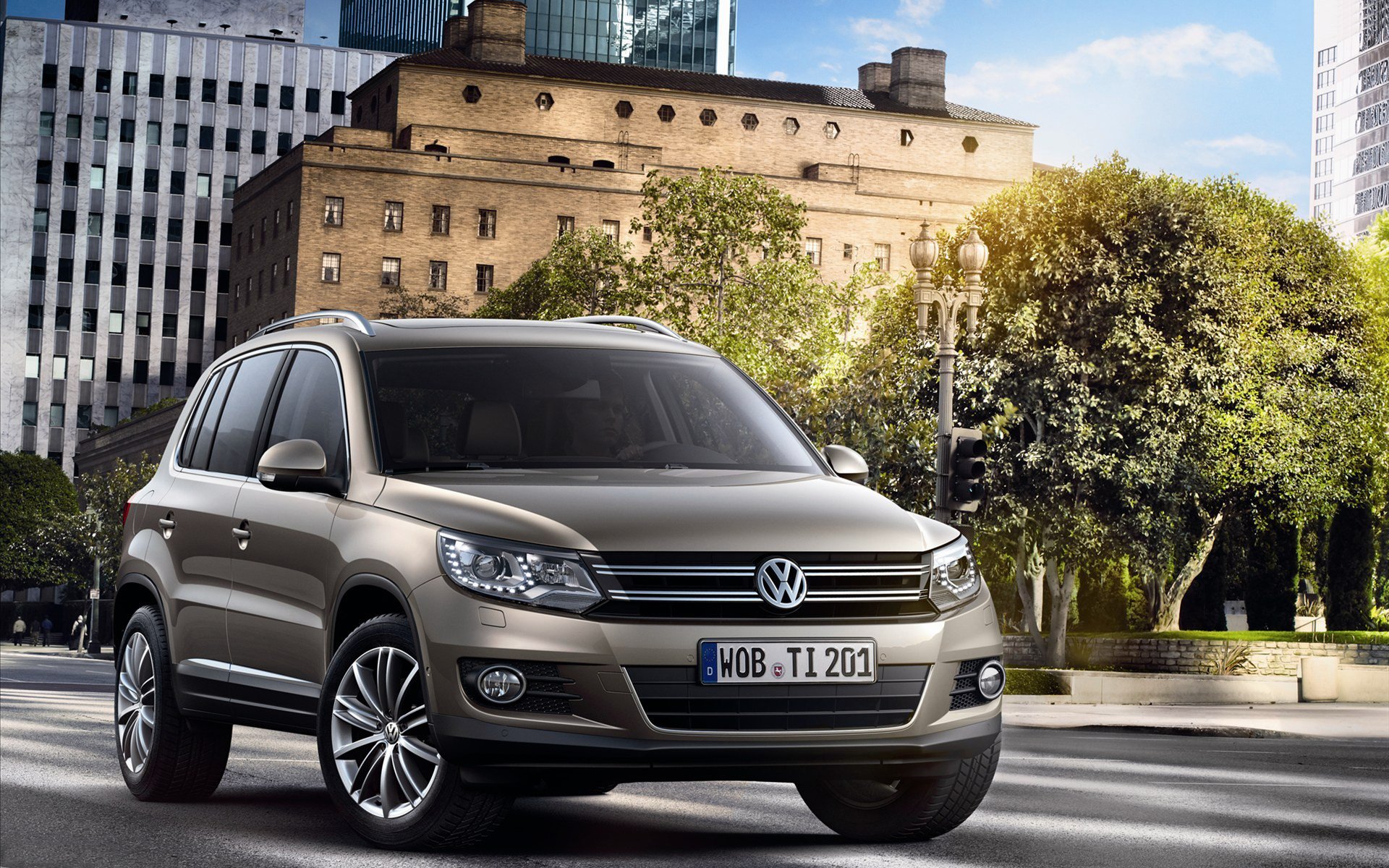 Download Vehicle Volkswagen Volkswagen Tiguan HD Wallpaper