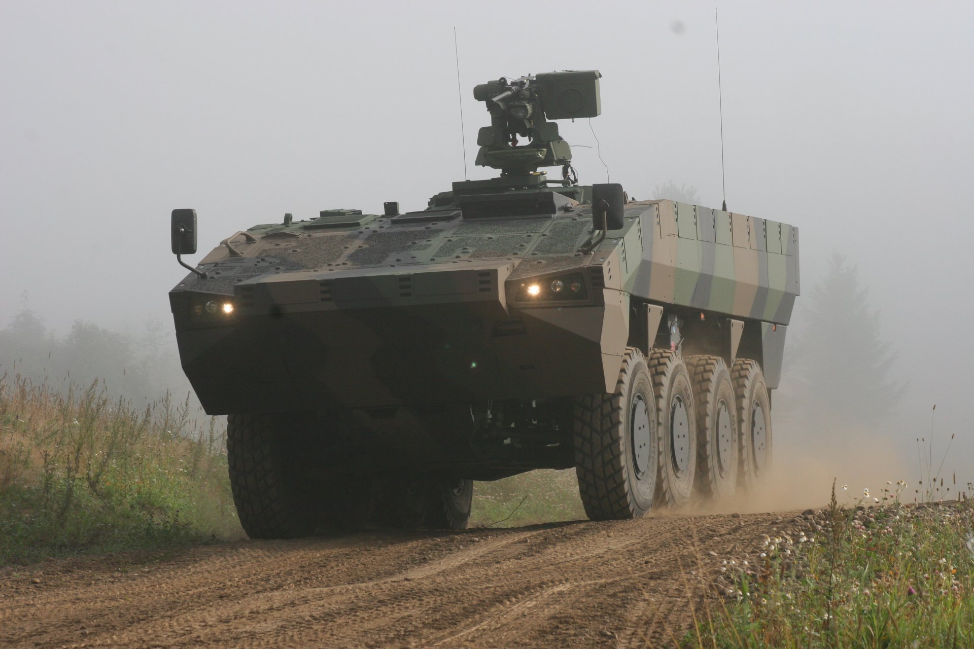 2K Quad-HD Armored Recon | Wheeled Vanguard 2K | Battlewagon: Quad-HD ...