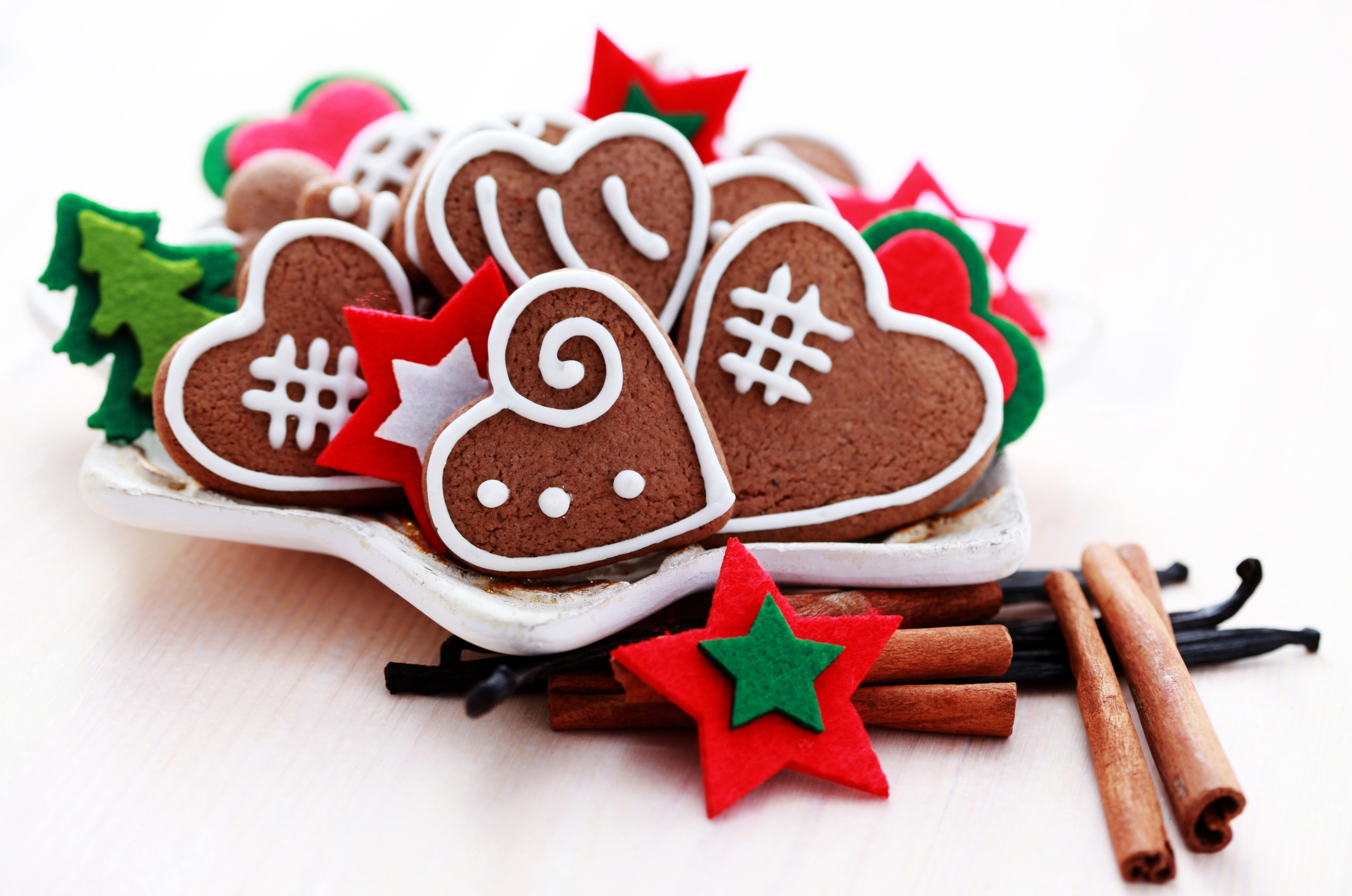 Download Gingerbread Cookie Cinnamon Holiday Christmas 4k Ultra HD Wallpaper