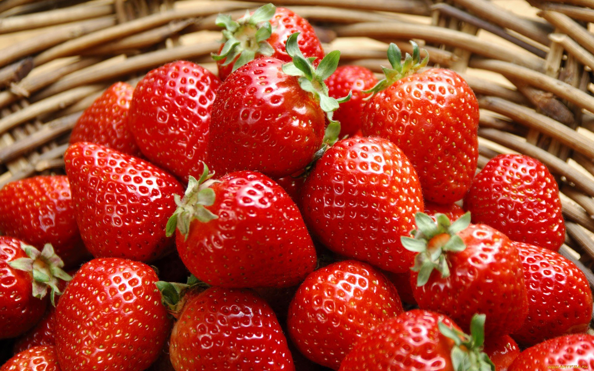 Download Food Strawberry HD Wallpaper