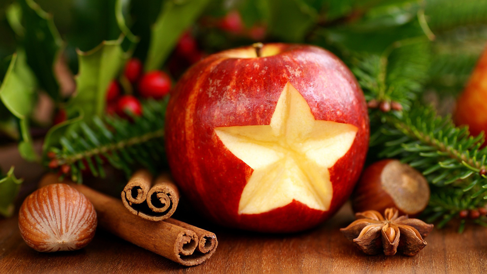 Festive Cinnamon Apple HD Wallpaper for a Cozy Christmas