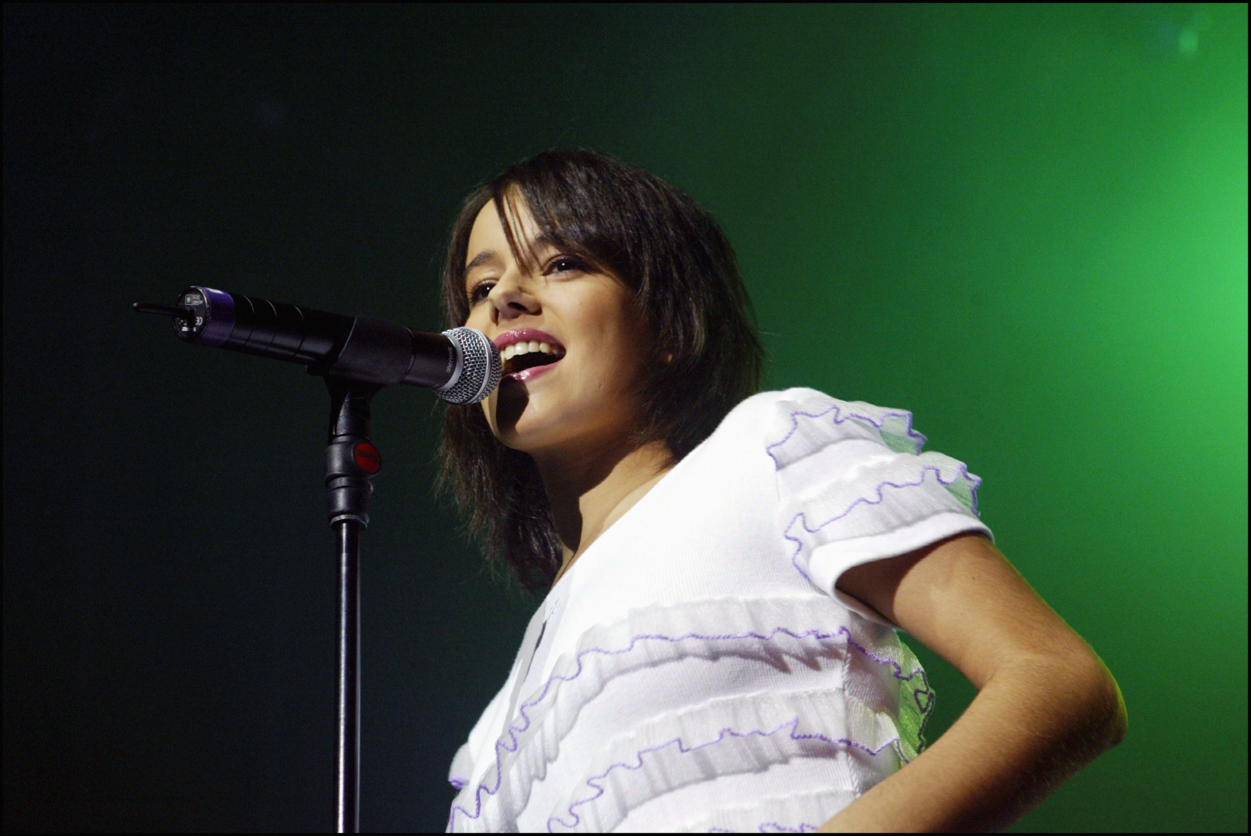 Download Music Alizée HD Wallpaper