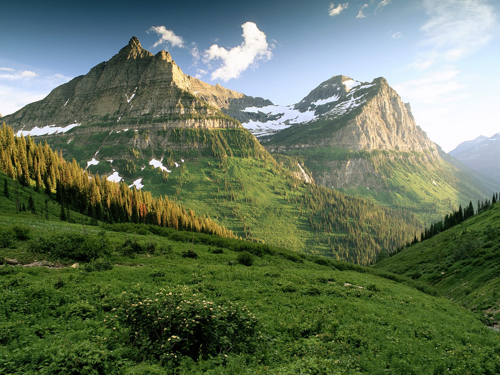 Download Nature Mountain Wallpaper