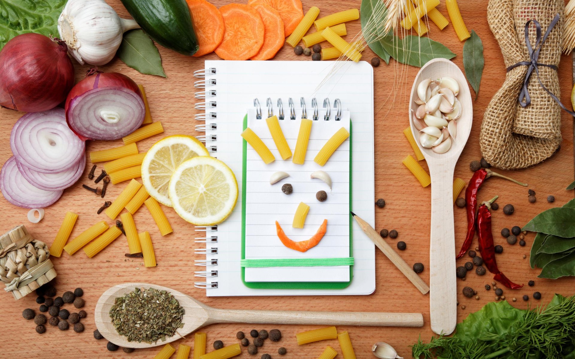 2K Quad HD - Playful Food Still Life: Pasta Face Wallpaper