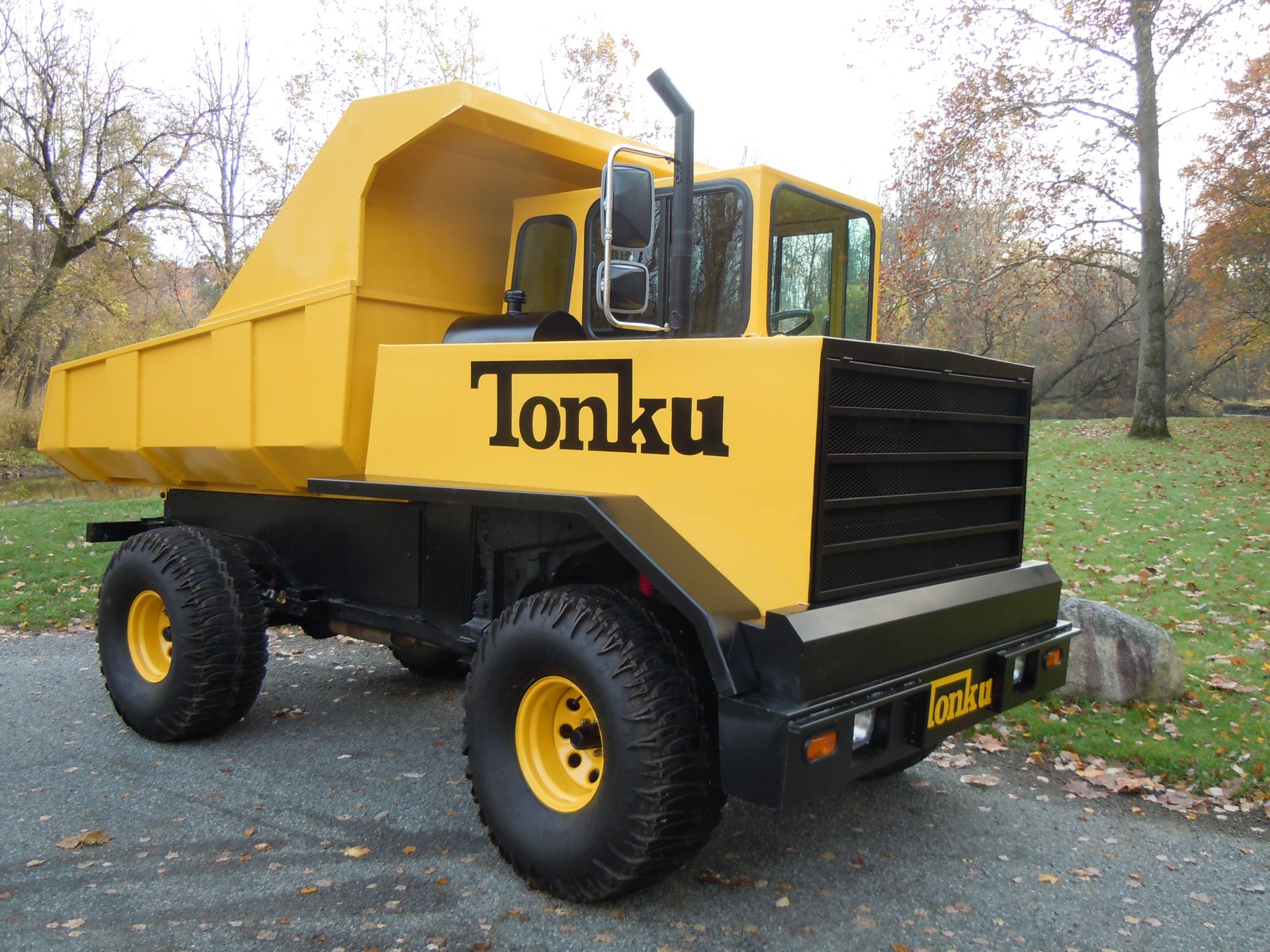 Download Vehicle Custom 4k Ultra HD Wallpaper