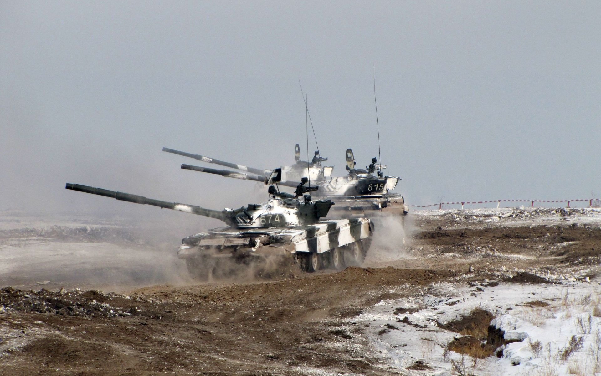 Download Military Tank HD Wallpaper | 1920x1200 | Wallpaper Abyss