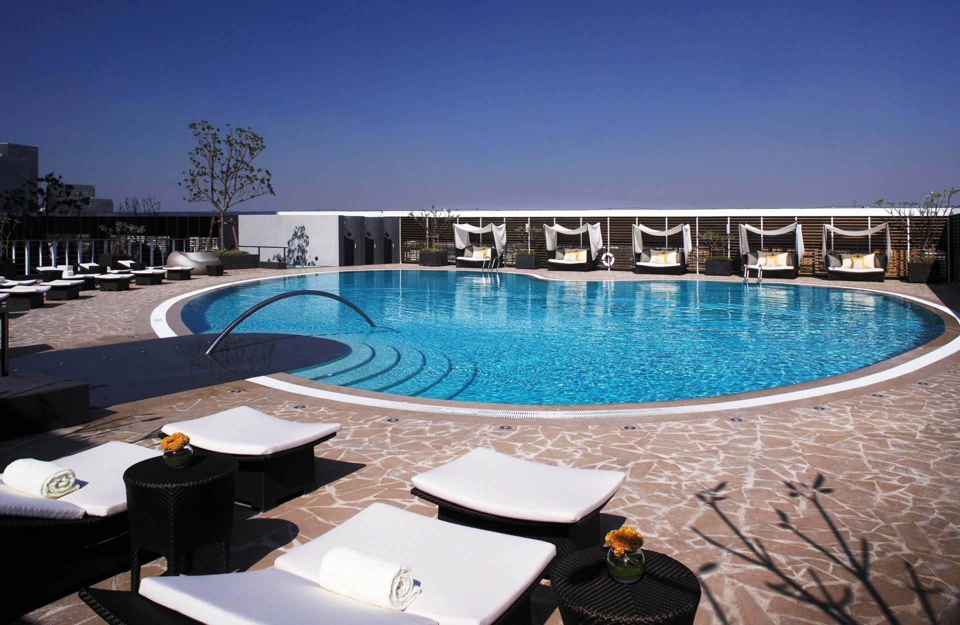 Download Man Made Pool HD Wallpaper