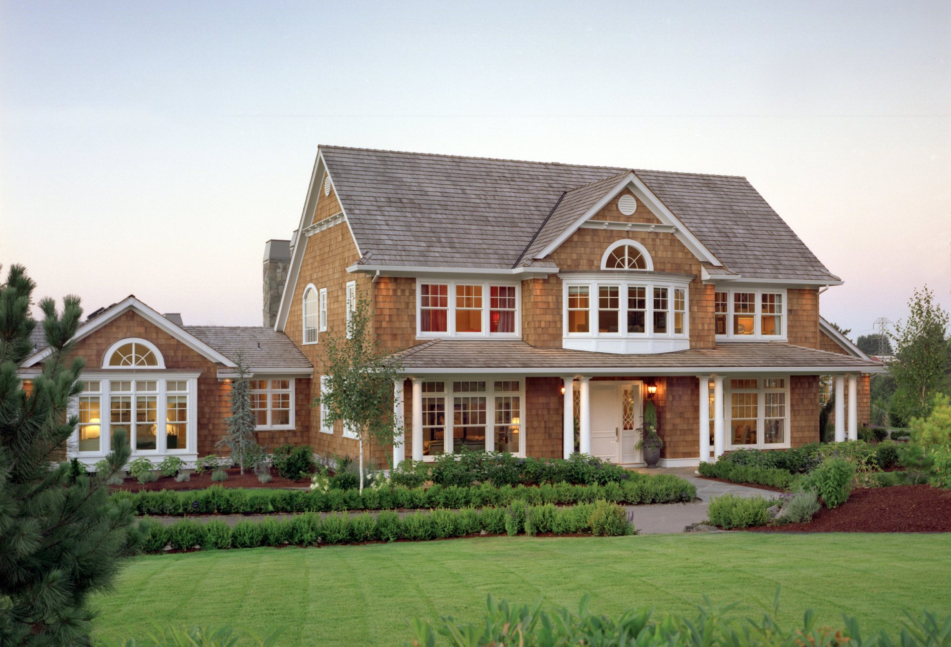 Elegant Man-Made House | Stunning HD Wallpaper View | 2400x1632 ...