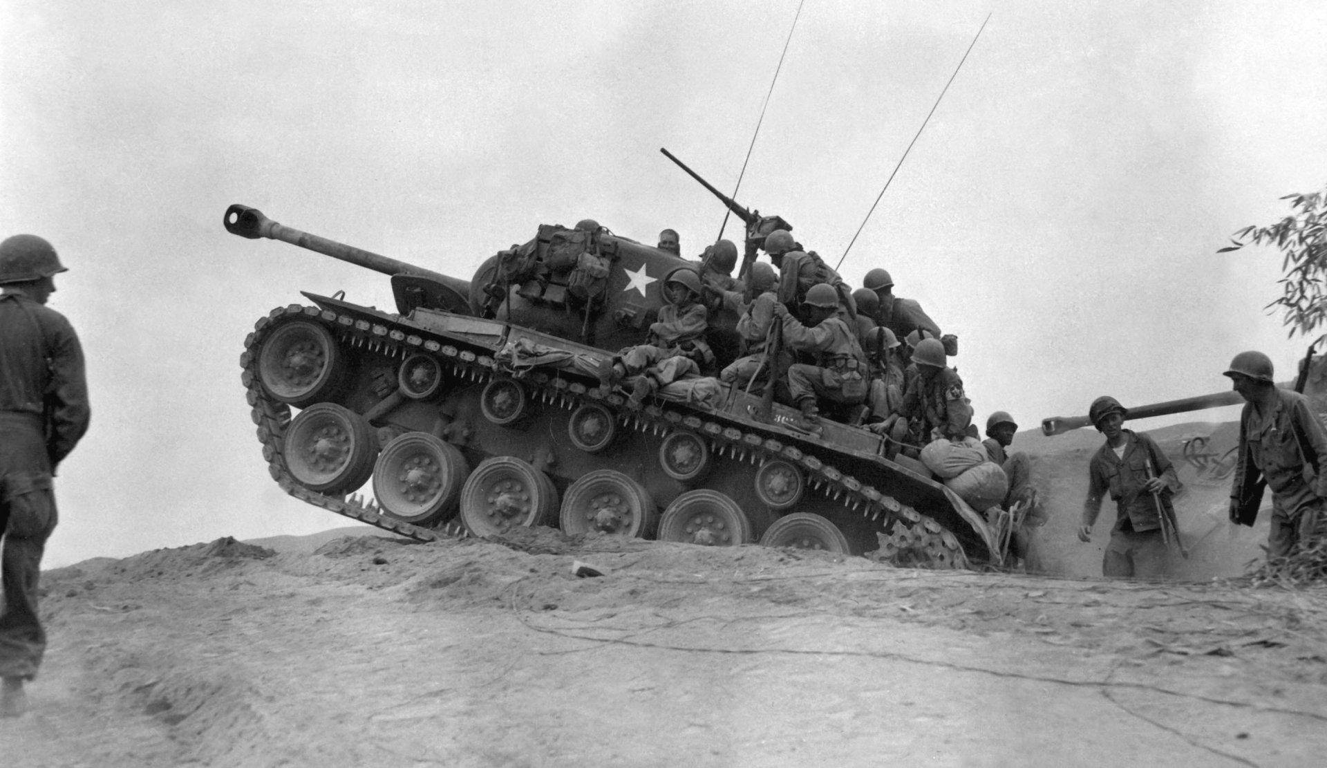 HD Military Tank in Action: Power and Precision on the Battlefield