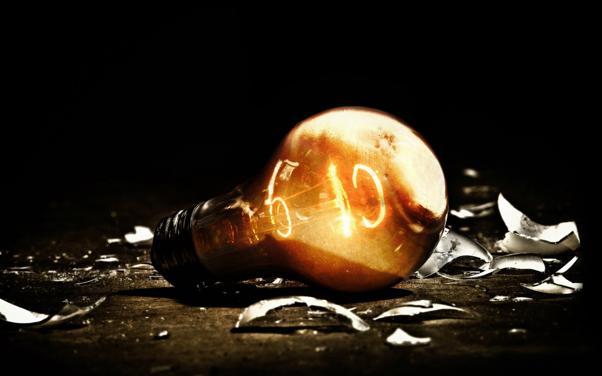 Download Man Made Light Bulb HD Wallpaper