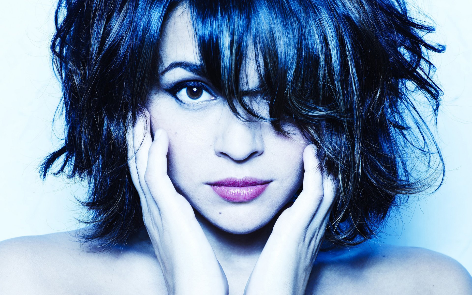Download Woman Face HD Wallpaper | 2880x1800 | Wallpaper Abyss