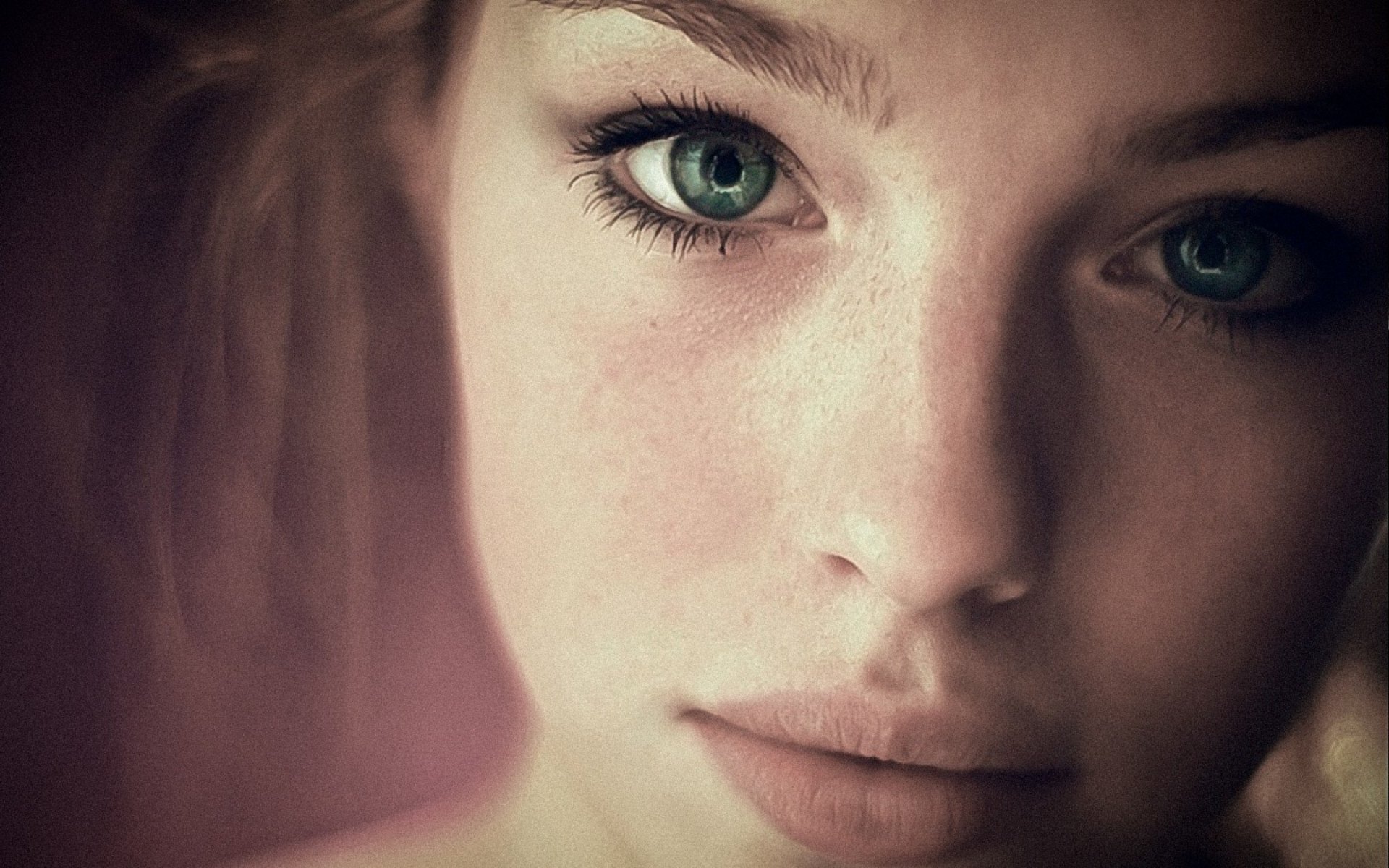 Radiant Woman’s Portrait – Stunning HD Face Wallpaper