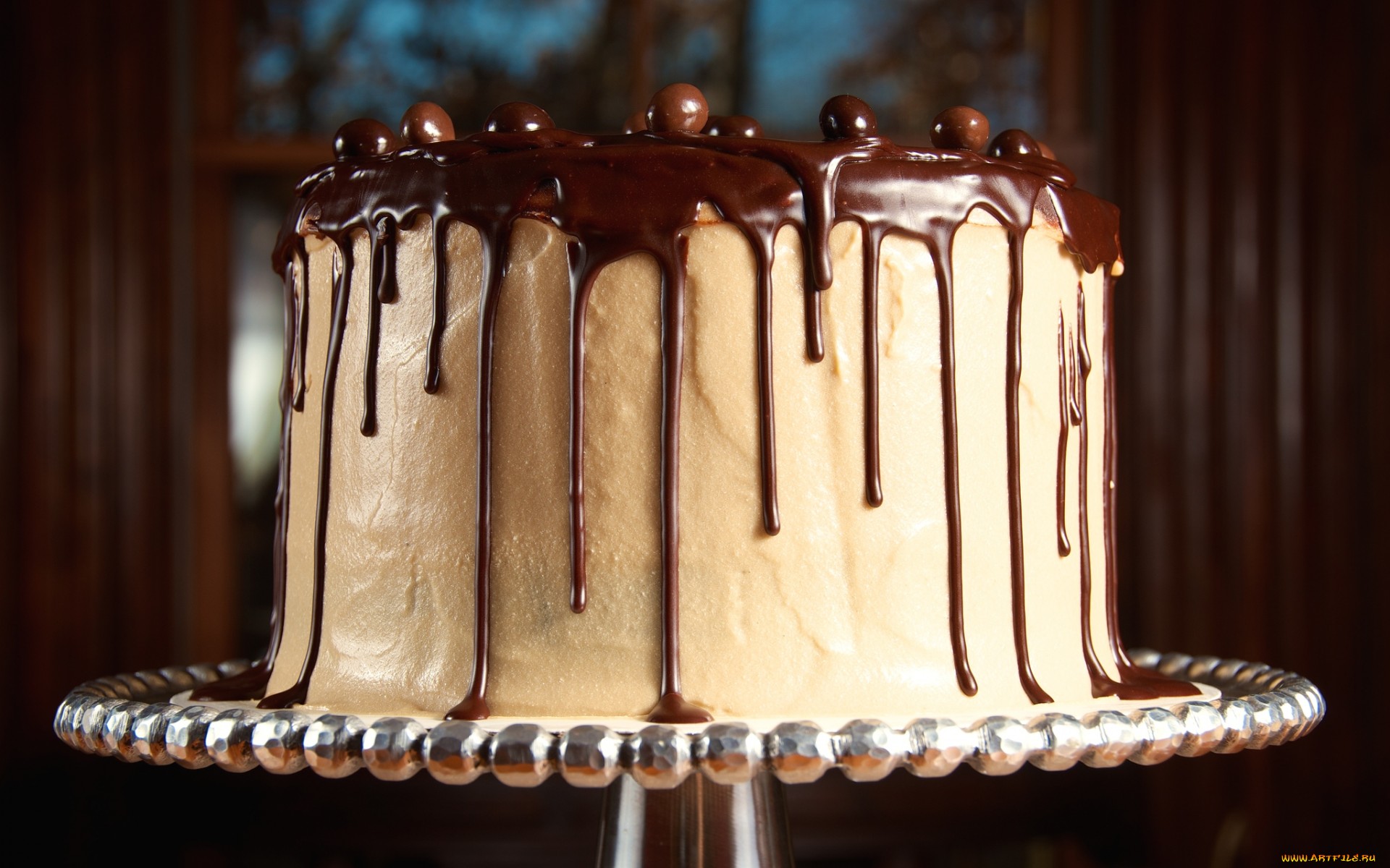 Decadent Chocolate Drip Cake – HD Food Wallpaper Delight