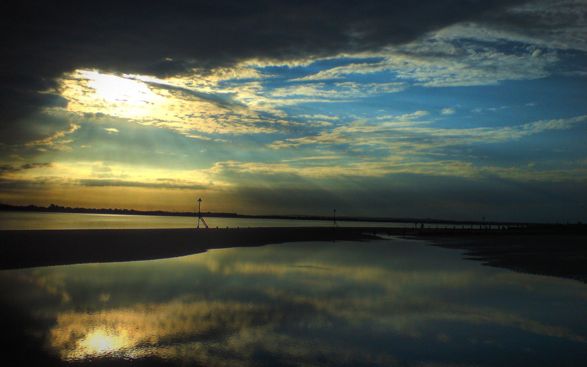 Download Nature Reflection HD Wallpaper