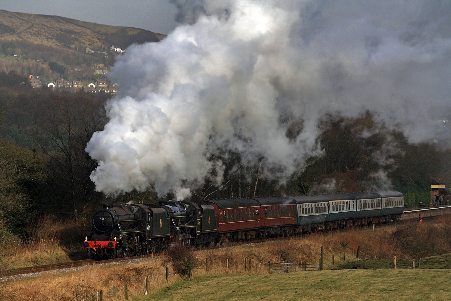 Classic Steam Train in Stunning 4K Ultra HD Wallpaper | 3888x2592 ...