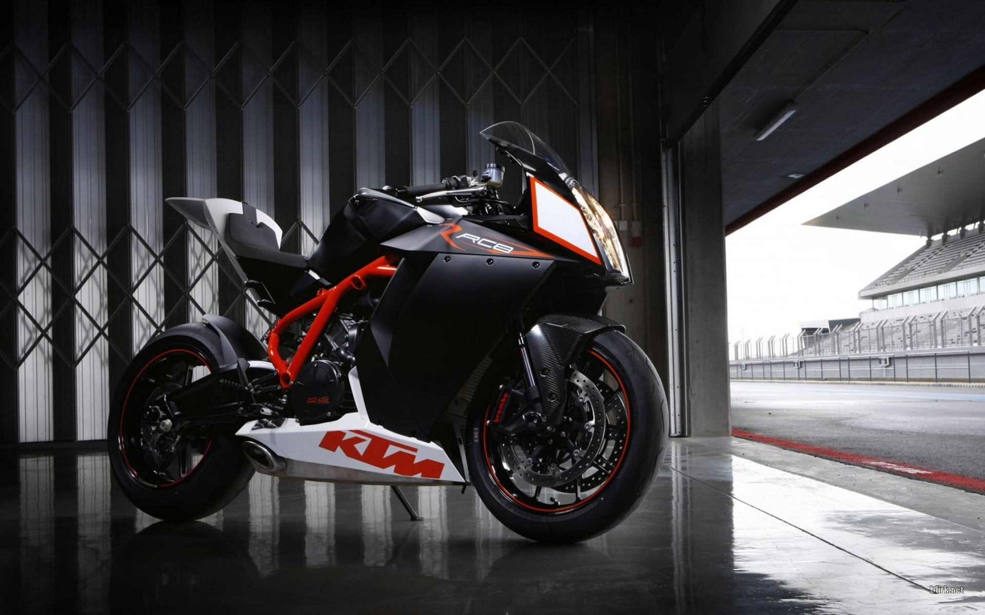 Download Vehicle KTM RC8 HD Wallpaper