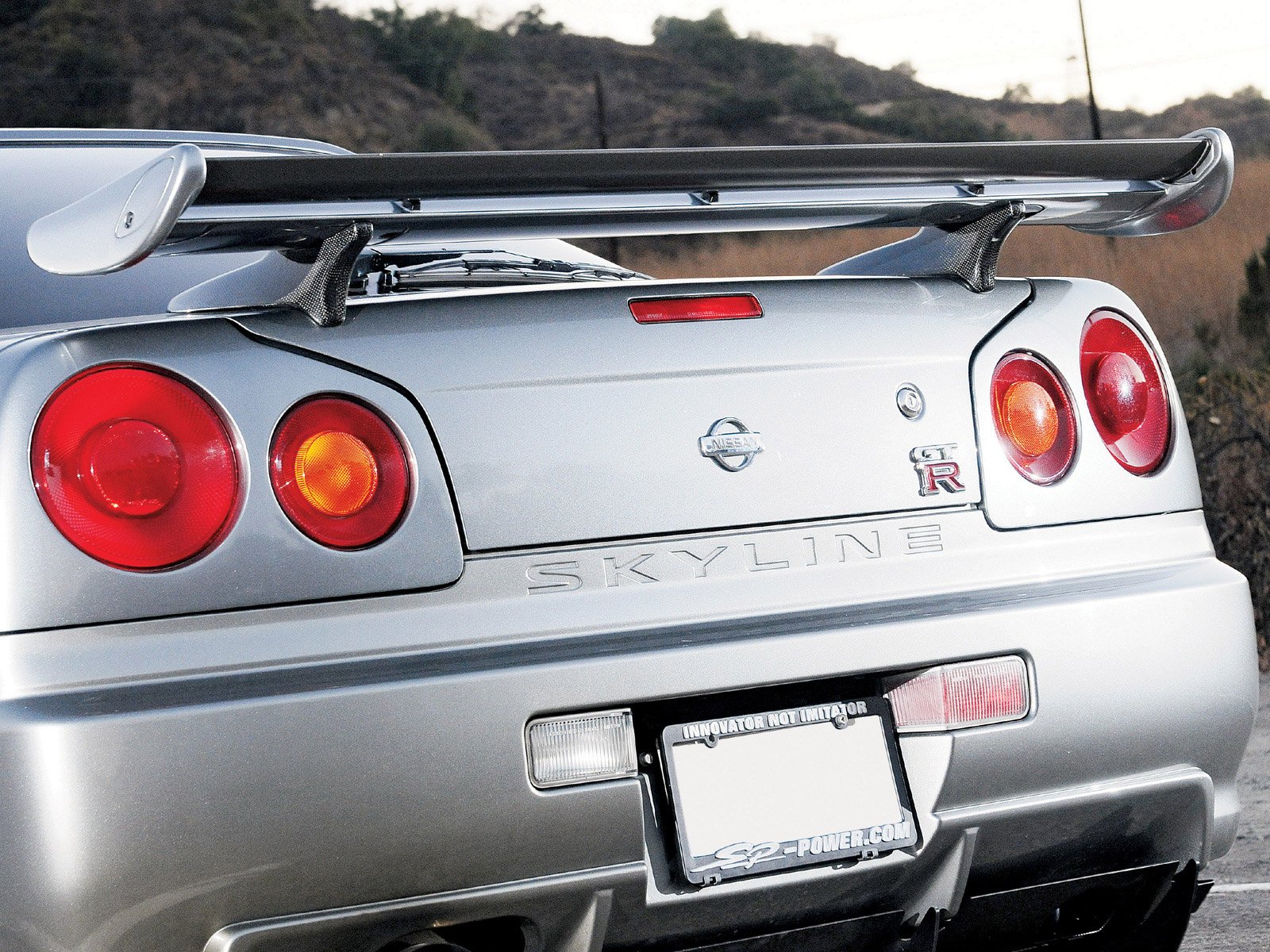 Download Vehicle Nissan Skyline GT-R Wallpaper