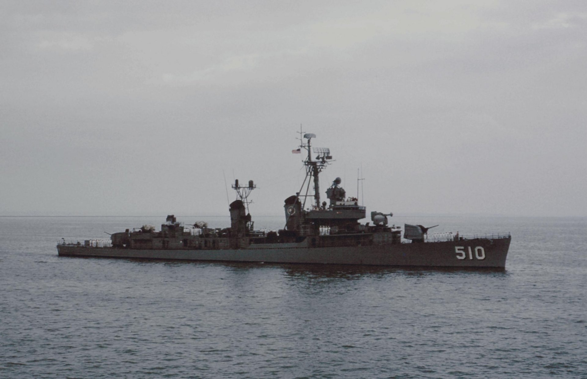 USS Eaton DD-510: Mighty U.S. Navy Destroyer HD Wallpaper