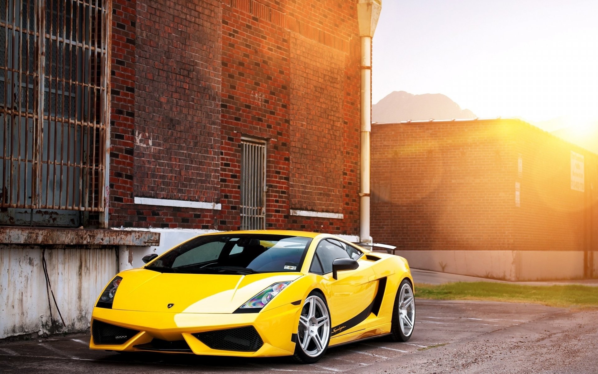 Lamborghini Gallardo Superleggera HD Wallpaper – Yellow Power in Urban ...