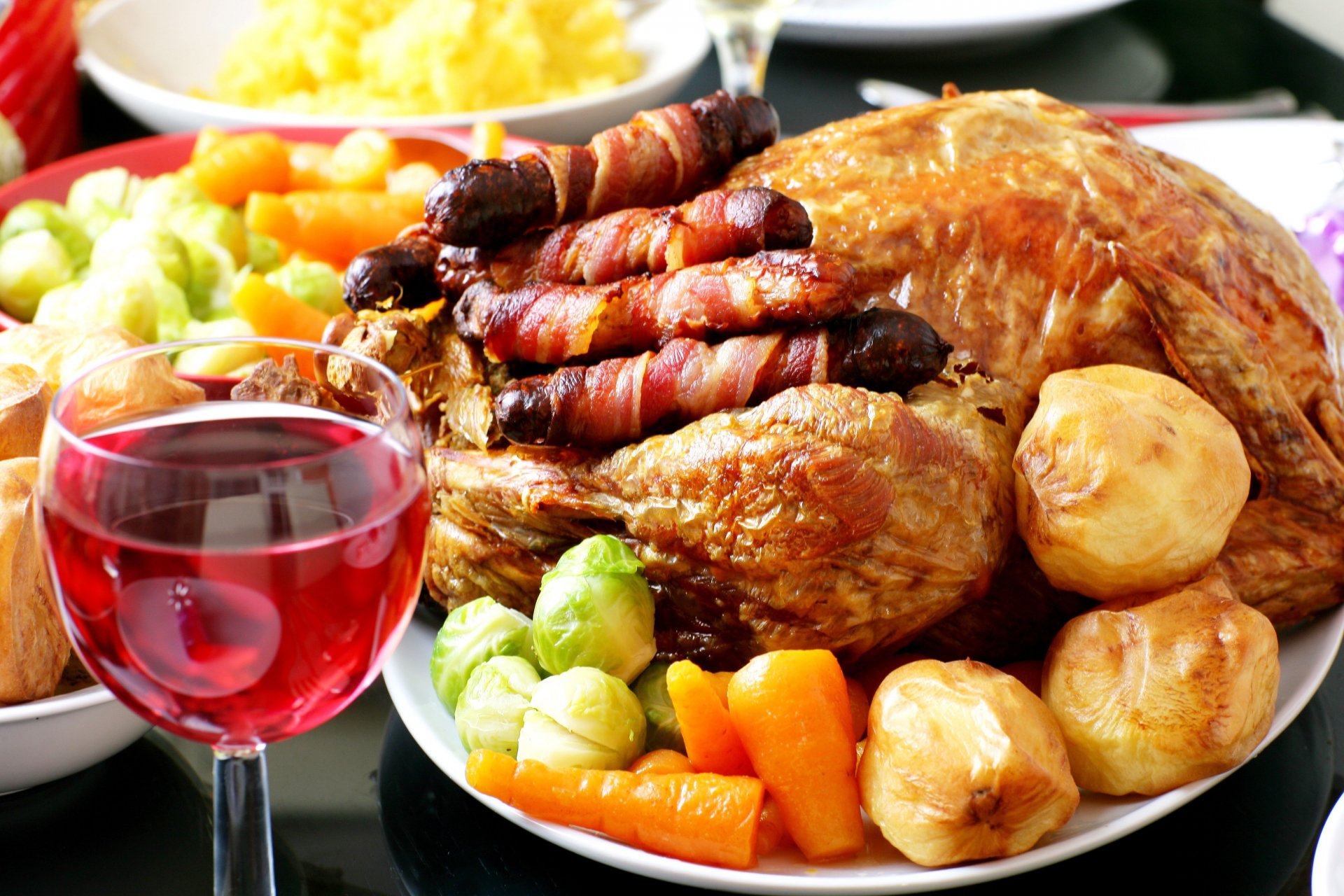 Delicious Roast Chicken Wine Feast 4K Ultra HD Wallpaper